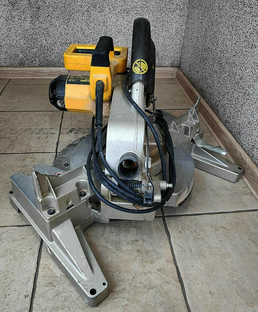 PILARKA UKOŚNA DEWALT DW704 | Loombard.pl