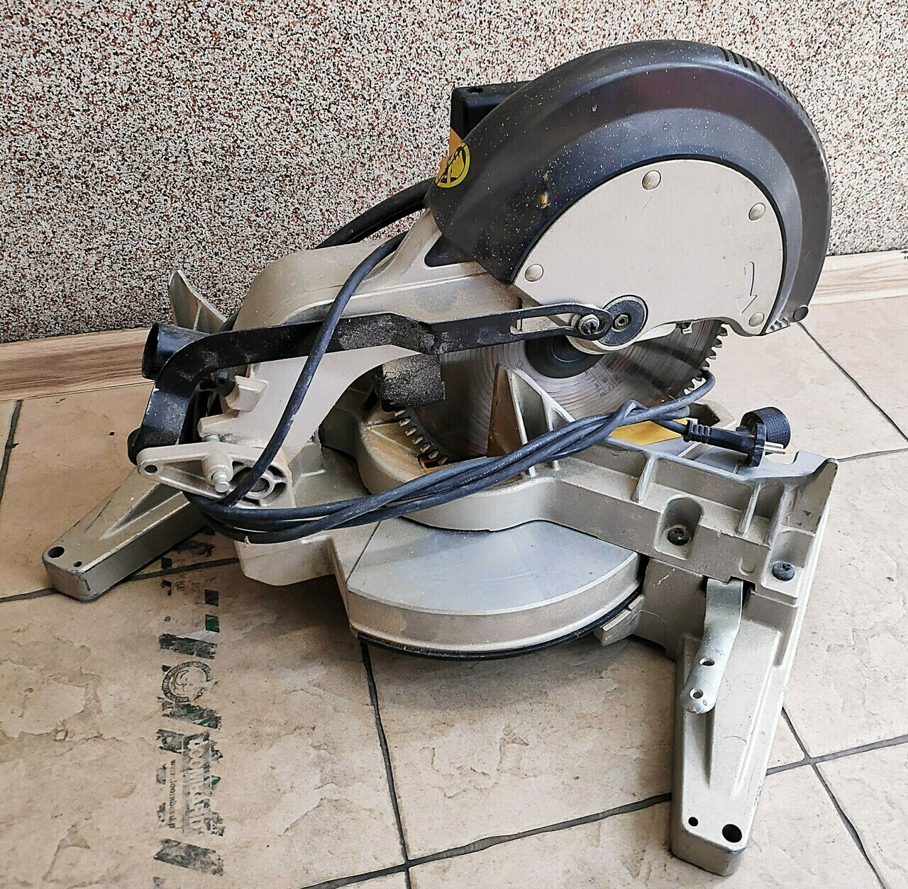 PILARKA UKOŚNA DEWALT DW704 | Loombard.pl