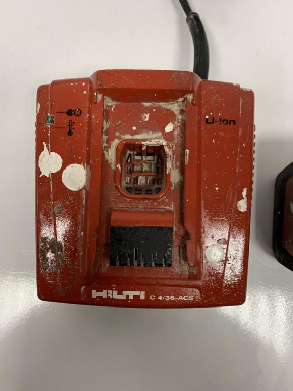 ŁADOWARKA HILTI C 4/36-ACS + AKU HILTI 14,4V | Loombard.pl