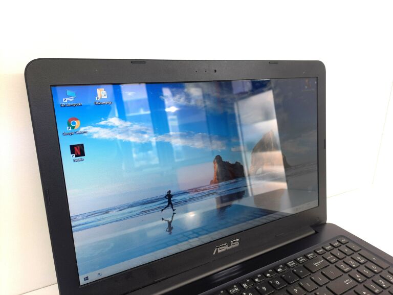 LAPTOP ASUS E502 WIN10HOME 4GB RAM 500GB HDD | Loombard.pl