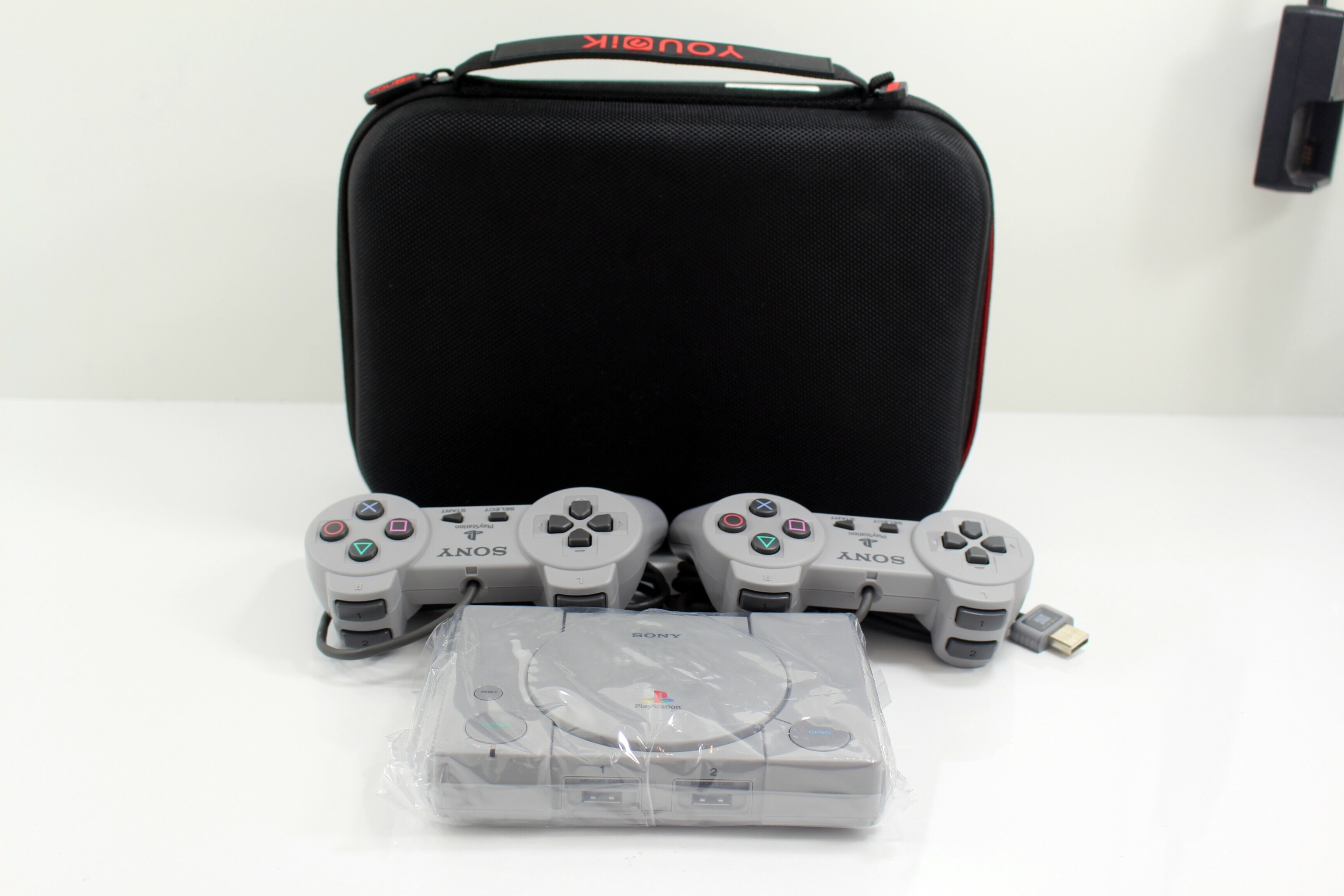 KONSOLA SONY PLAYSTATION MINI CLASSIC | Konsole | Loombard.pl