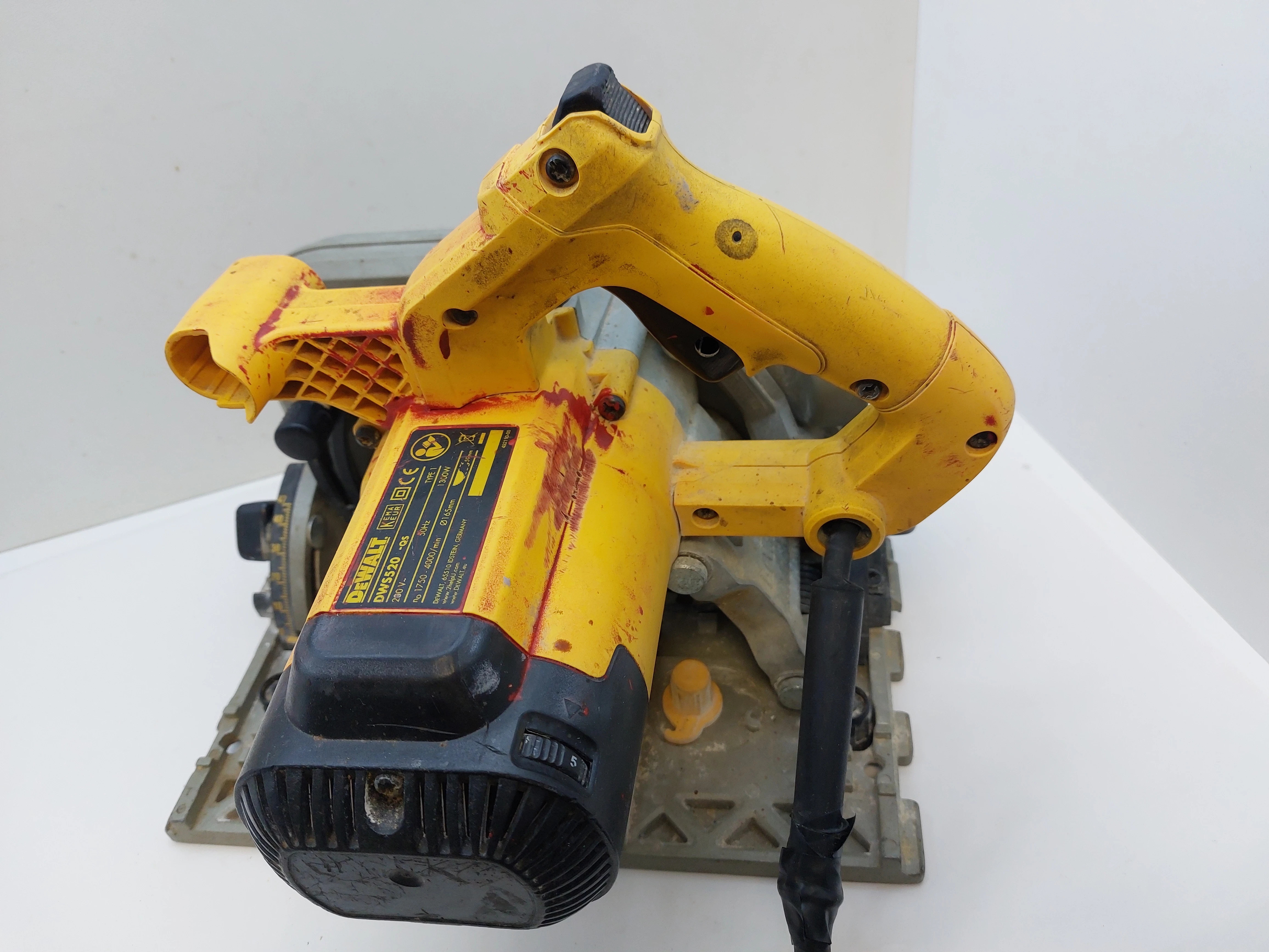 PILARKO-ZAGŁĘBIARKA ELEKTRYCZNA DEWALT DWS520 OPI | Pilarko-zagłębiarki ...