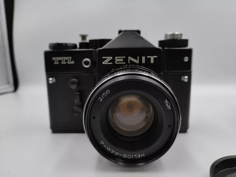 APARAT FOTOGRAFICZNY ZENITH TTL/ OBIEKTYW HELIOS | Kolekcjonerskie | Loombard.pl