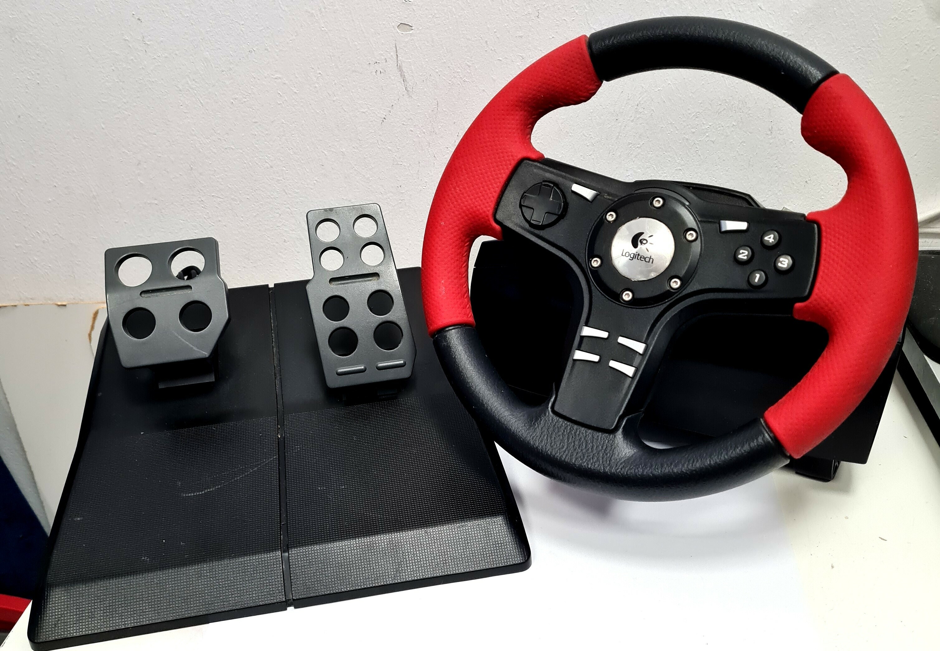 KIEROWNICA LOGITECH WINGMAN FORMULA FORCE | Kierownice | Loombard.pl