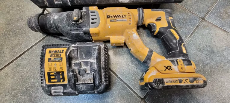 AKUMULATOROWA MŁOTOWIERTARKA DEWALT DCH263 KOMPLE | Młotowiertarki ...