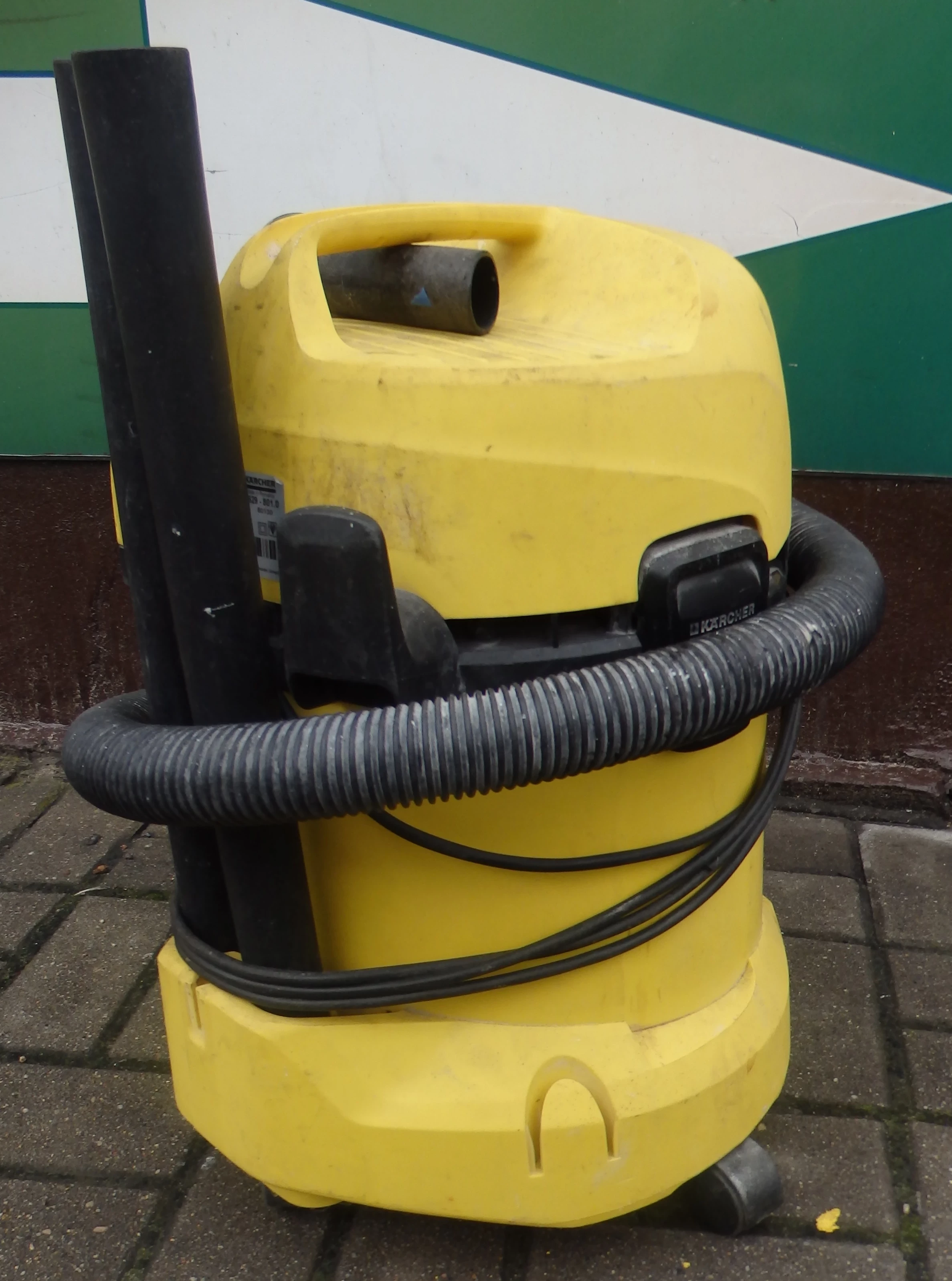 ODKURZACZ KARCHER WD2 | Odkurzacze przemysłowe | Loombard.pl