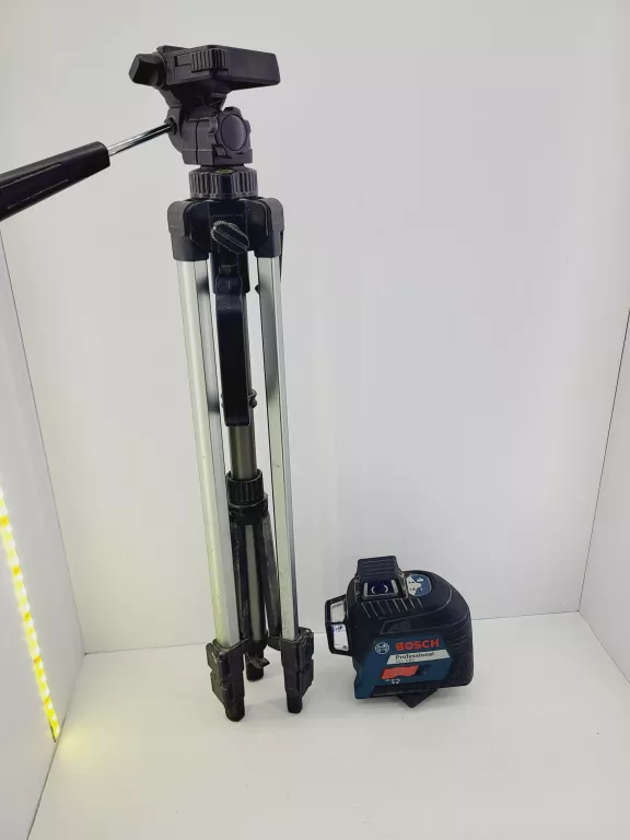 LASER KRZYŻOWY BOSCH GLL 3-80 + STATYW | Lasery krzyżowe | Loombard.pl