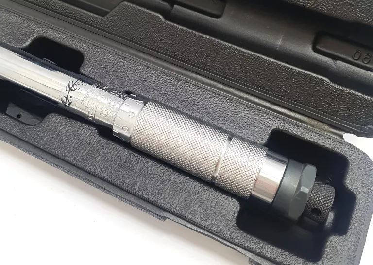 VOREL BY TOYA - KLUCZ DYNAMOMETRYCZNY 14-108NM 3/8" 10MM | Klucze | Loombard.pl