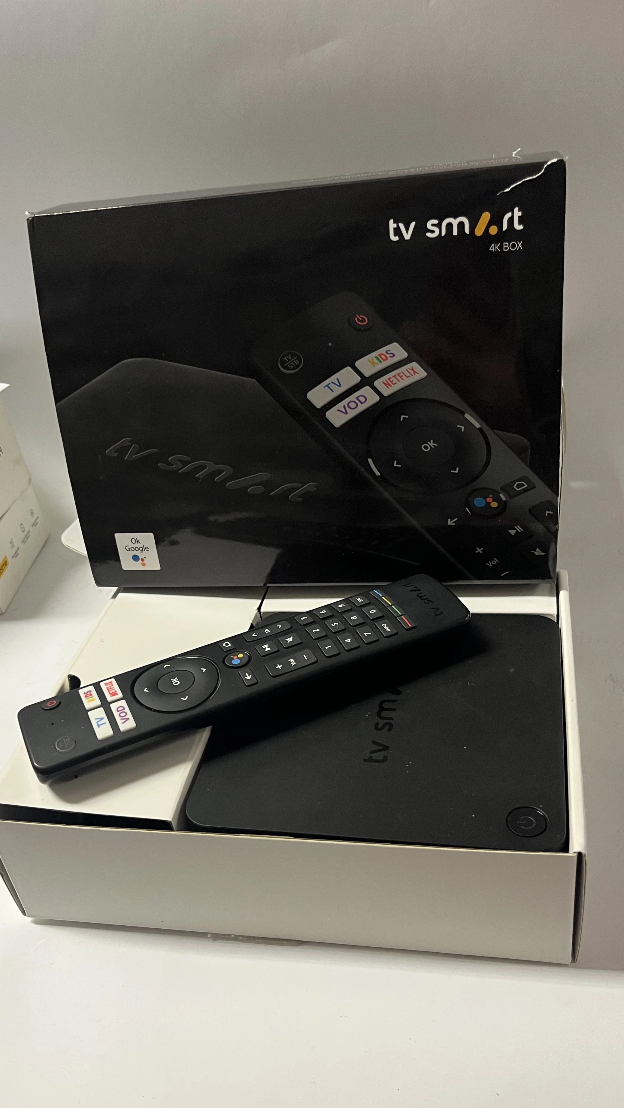 DEKODER TV SMART 4K BOX DV8988 | Urządzenia | Loombard.pl