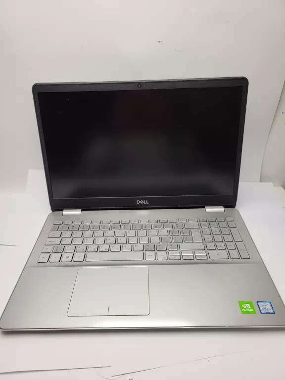 LAPTOP DELL INSPIRON 5584 15,6 " INTEL CORE I5 8 GB / 256 GB SREBRNY | Loombard.pl