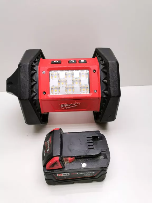 LAMPA BUDOWLANA HALOGEN LED MILWAUKEE M18 AL-0 + AKUMULATOR 3,0 AH ...