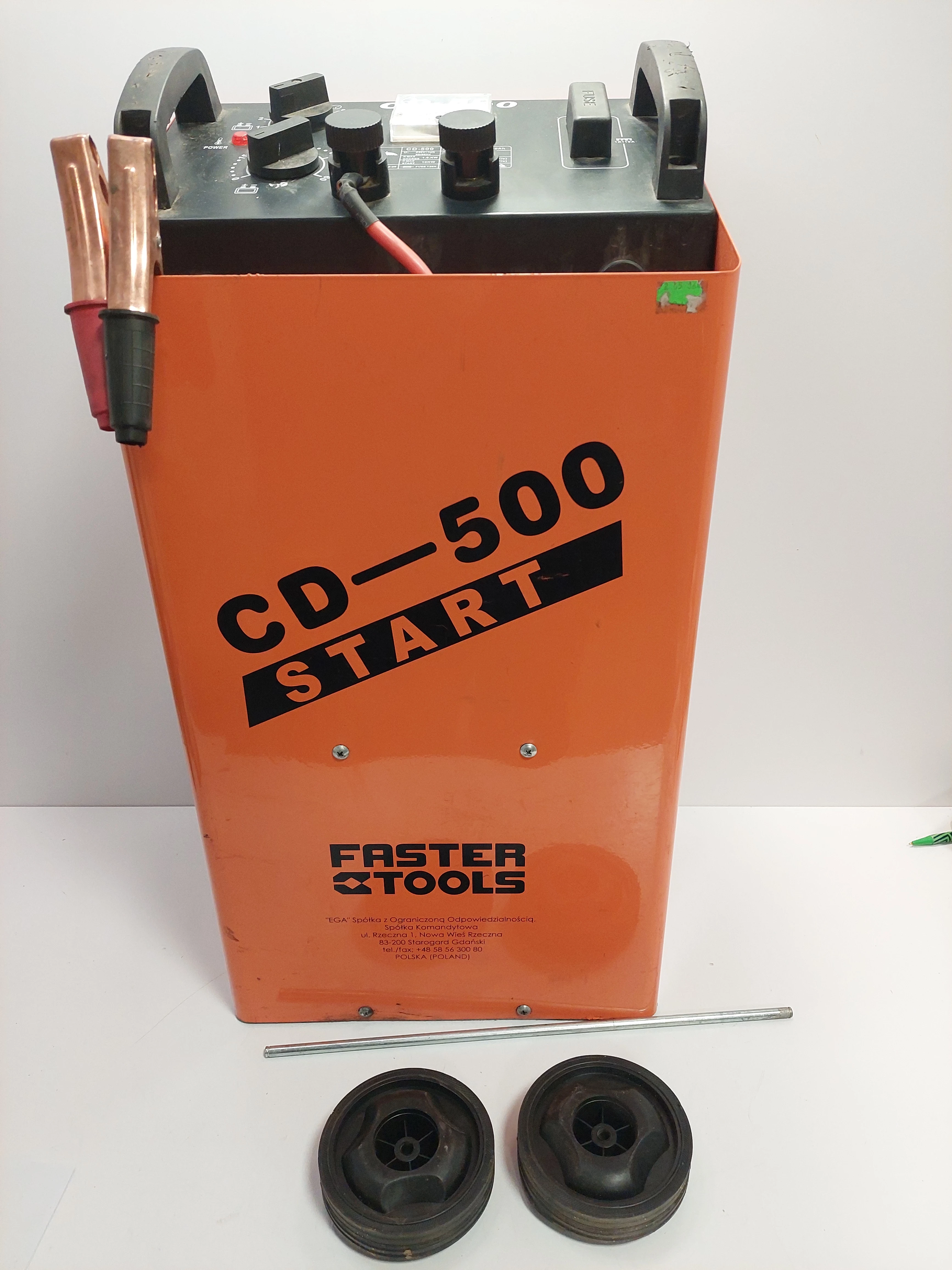 PROSTOWNIK AKUMULATOROWY Z ROZRUCHEM FASTER TOOLS | Prostowniki z rozruchem | Loombard.pl