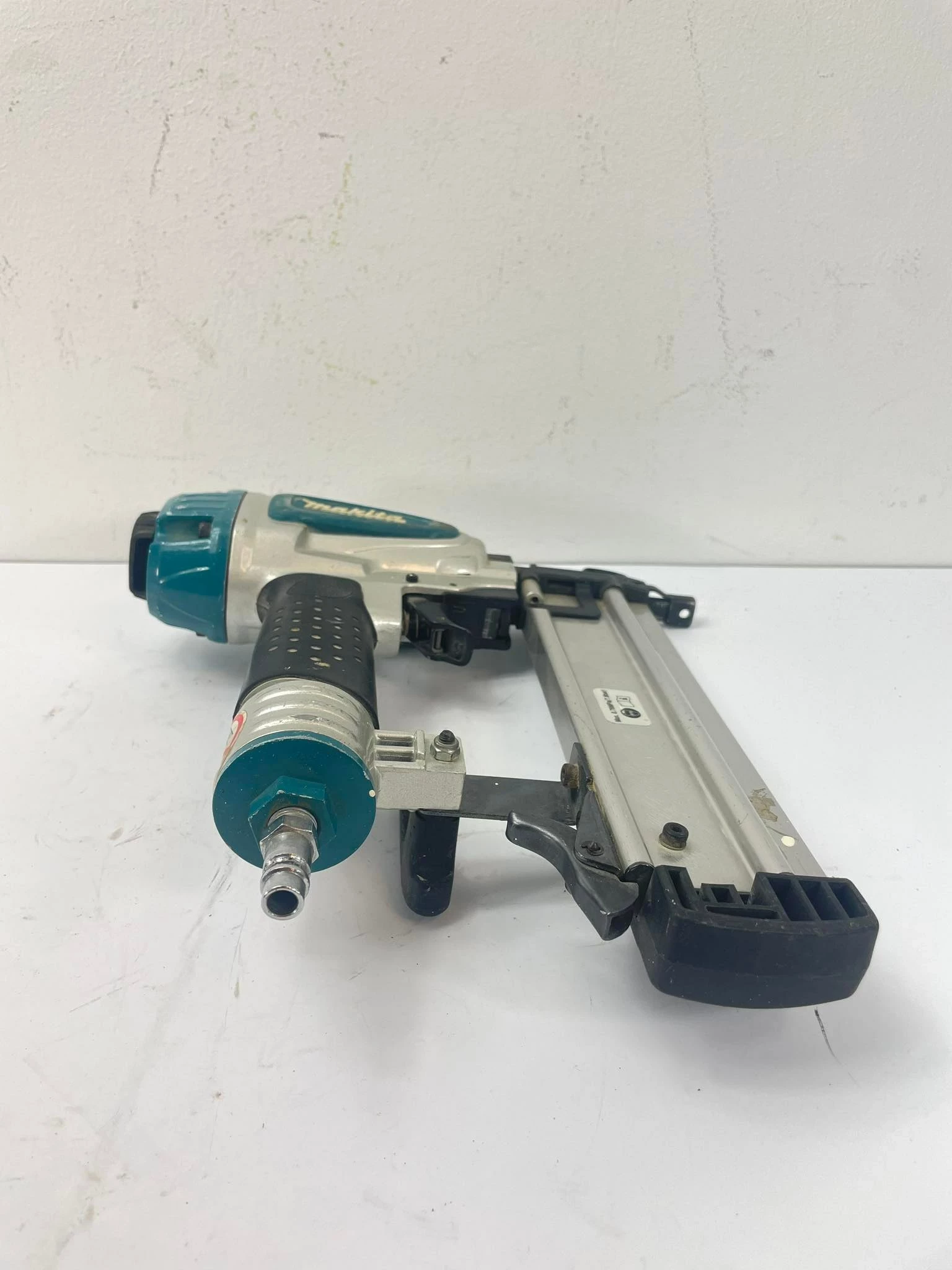 MAKITA AF505 B/N GWOZDZIARKA + WALIZKA | Gwoździarki | Loombard.pl