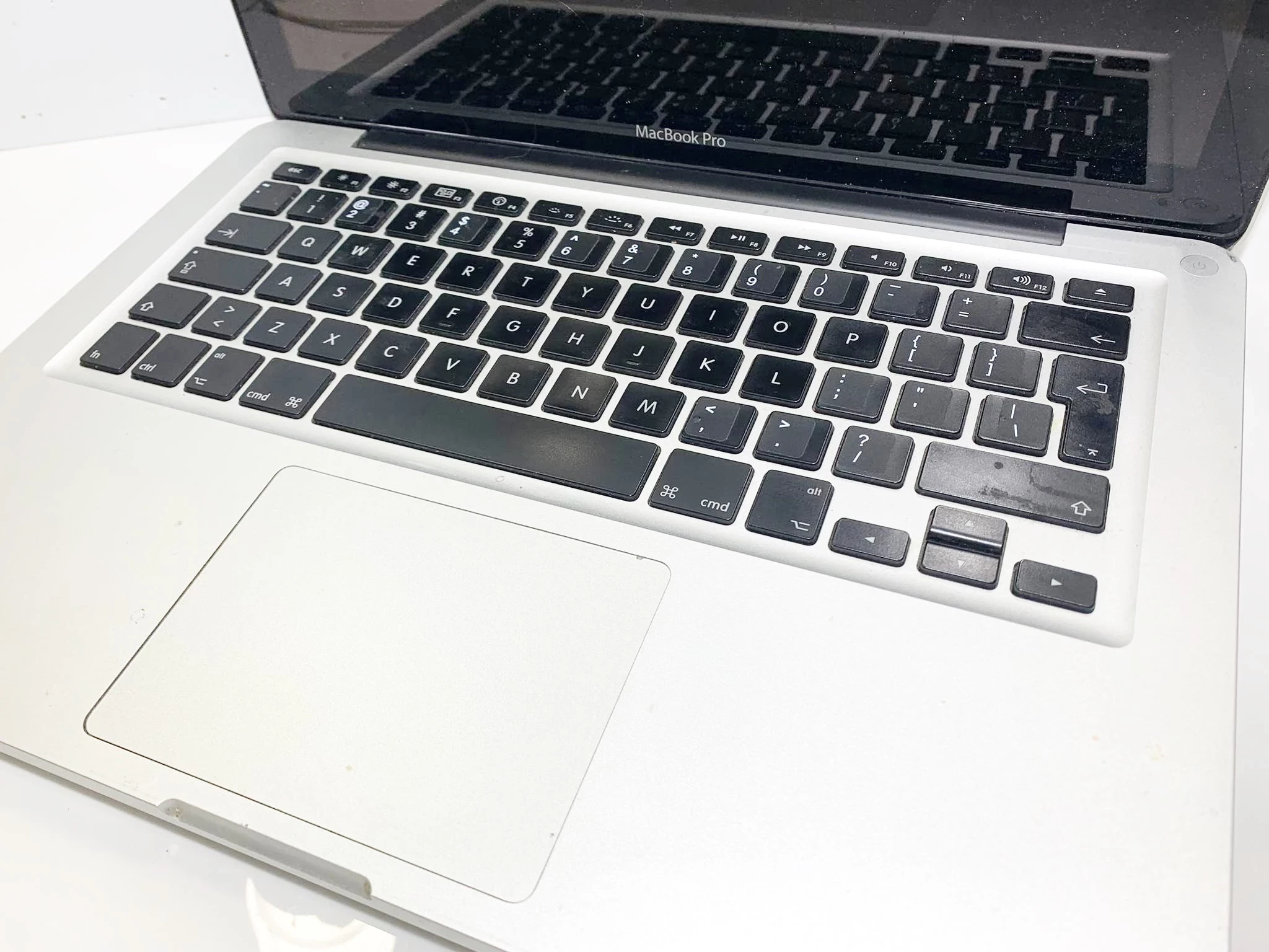 APPLE MACBOOK PRO 1278 IC 2 DUO P7550 WIN 10 4GB | Laptopy | Loombard.pl