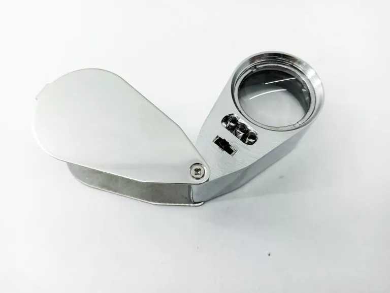 PROFESJONALNA LUPA JUBILERSKA 40 X 25 MM LED UV | Lupy | Loombard.pl