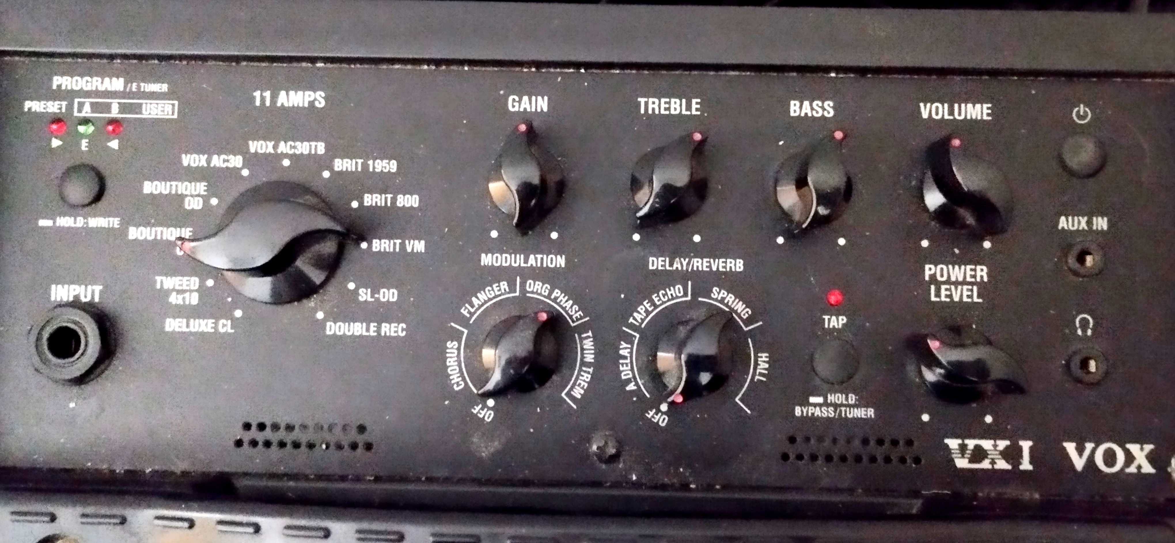 VOX VX I WZMACNIACZ GITAROWY Z EFEKTAMI | Gitarowe | Loombard.pl