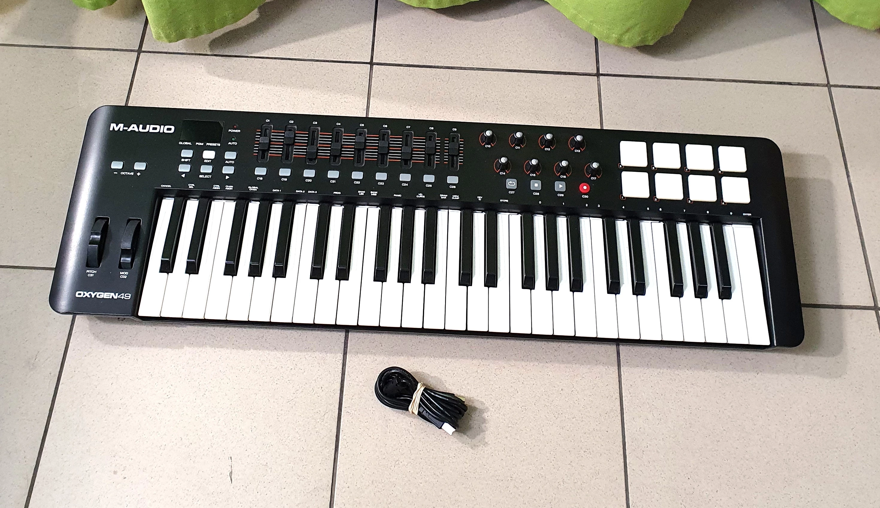 KLAWIATURA STERUJĄCA M-AUDIO OXYGEN 49/KABEL | Keyboardy | Loombard.pl