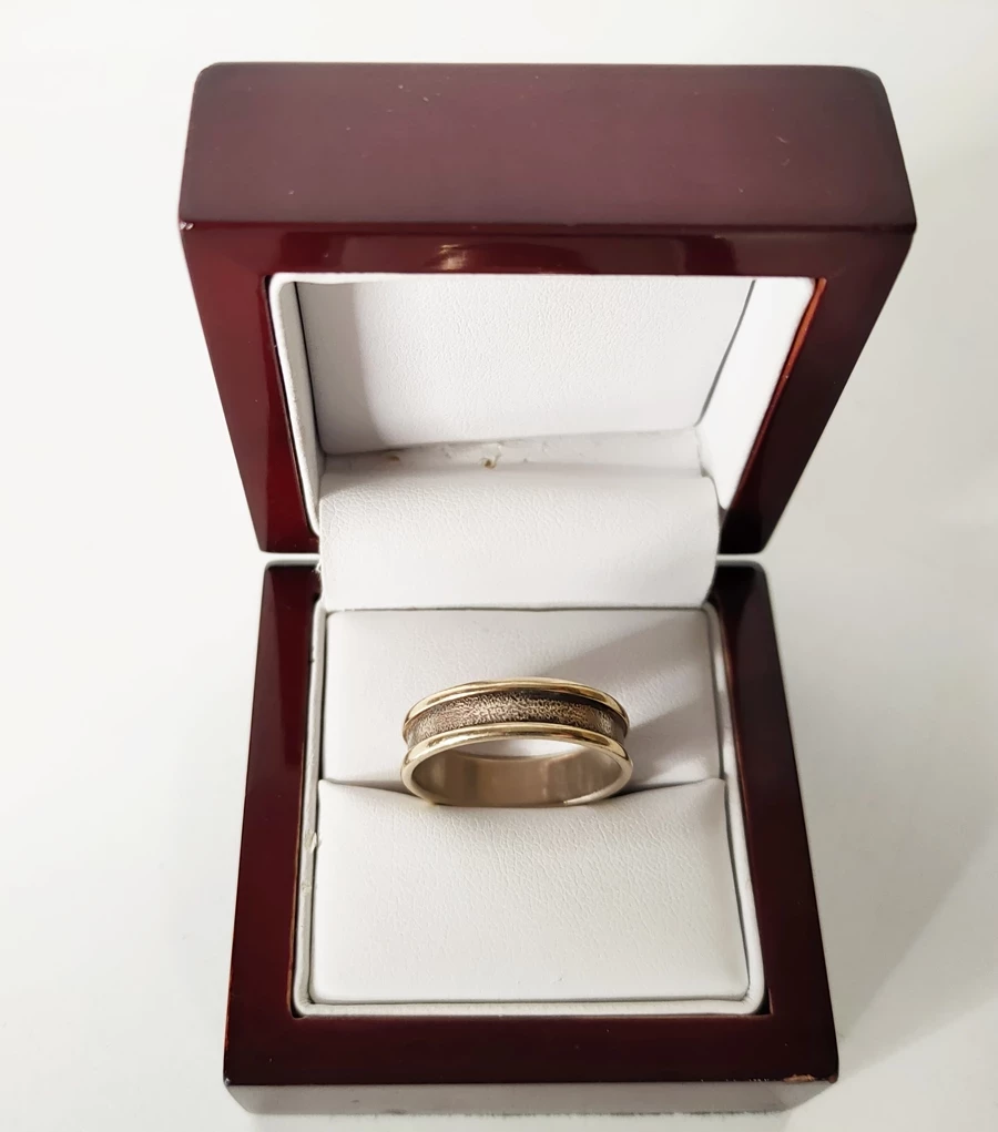 WYJĄTKOWA ZŁOTA OBRĄCZKA PR.585 14K 5.59G R. 24 OPIS | Sygnety, obrączki | Loombard.pl