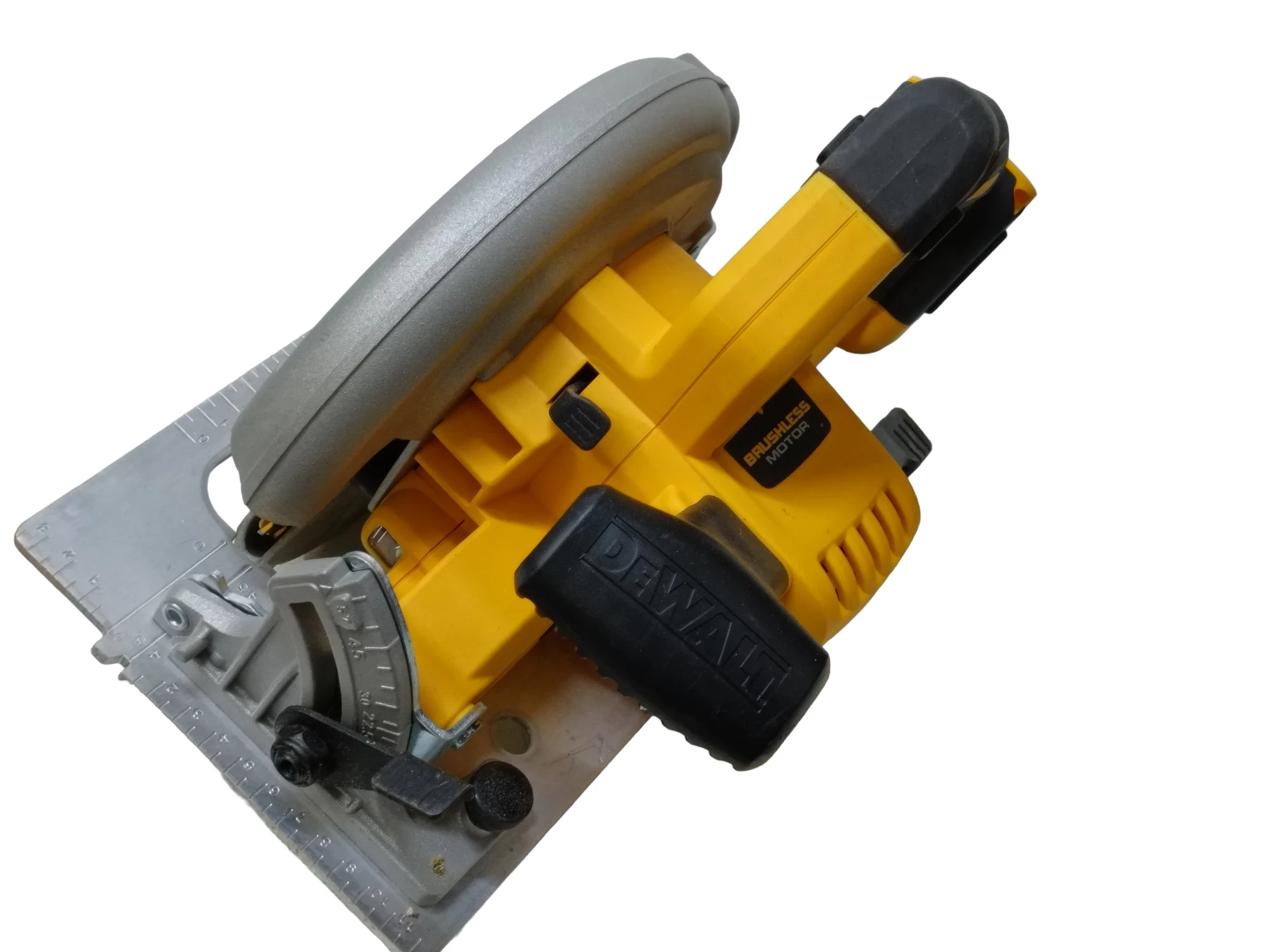 AKUMULATOROWA PILARKA TARCZOWA DCS570 DEWALT | Piły tarczowe | Loombard.pl