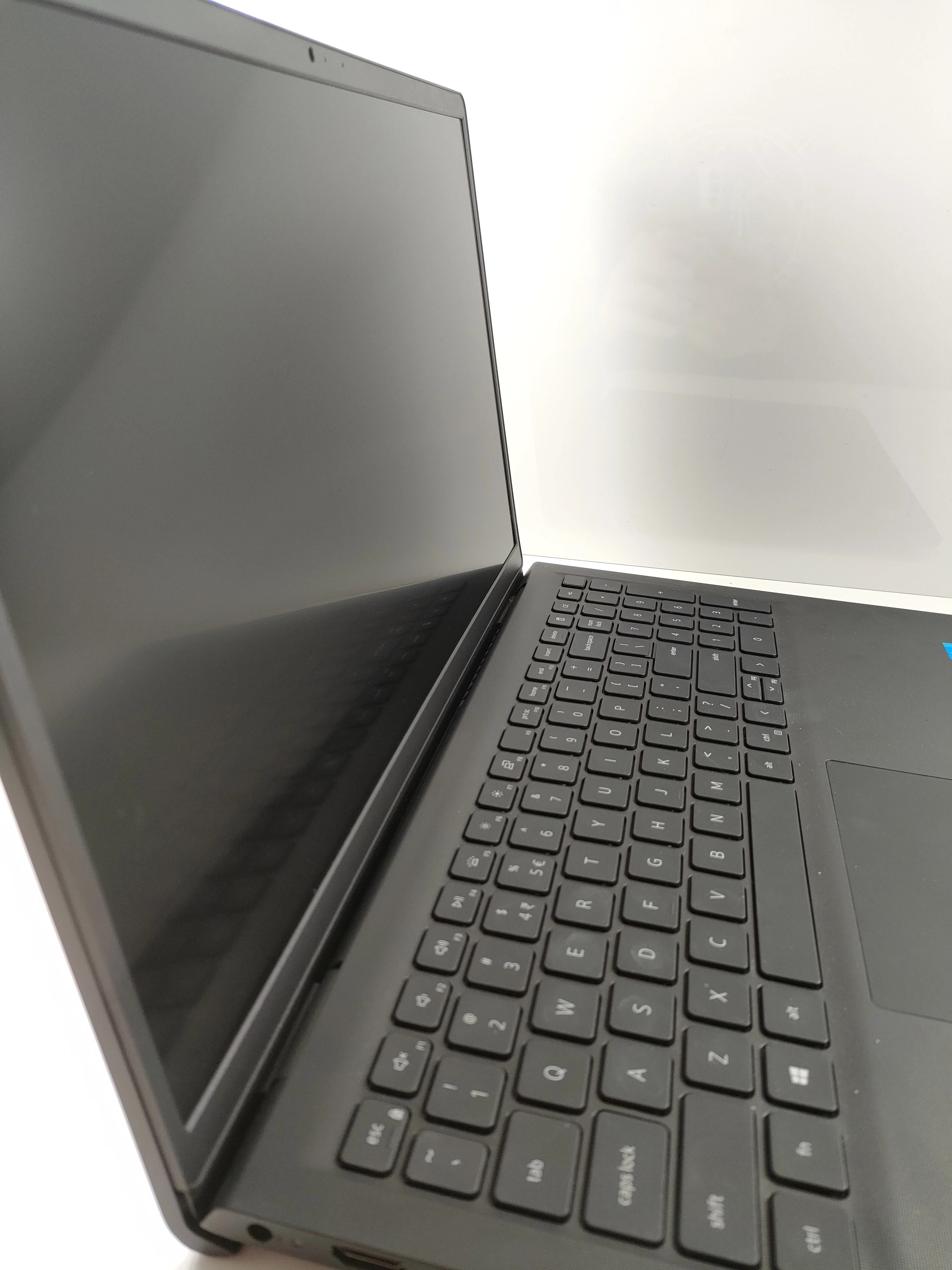 LAPTOP DELL VOSTRO 15 3510 | Laptopy | Loombard.pl