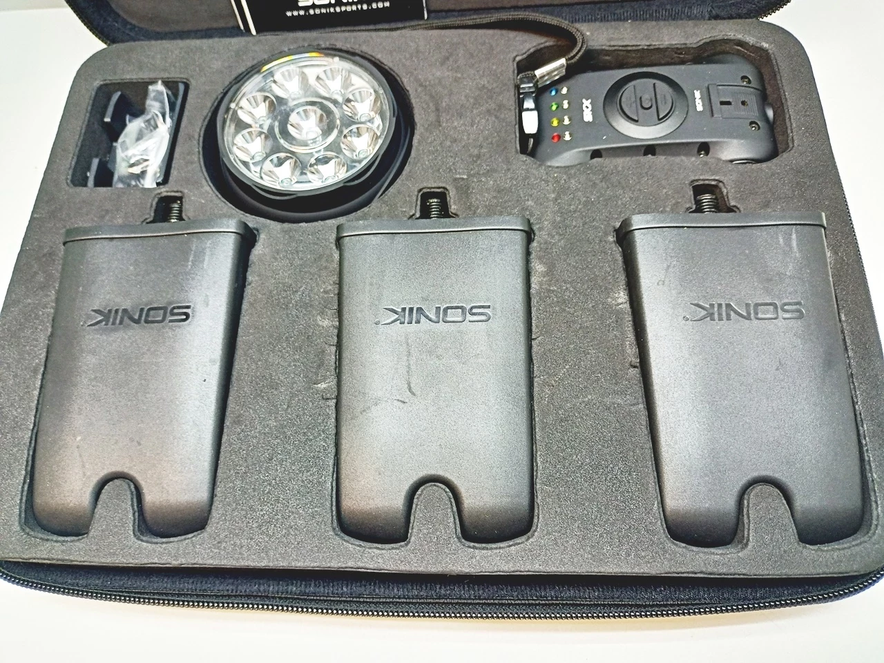 SYGNALIZATORY WĘDKARSKIE SONIK SKX 3+1 BITE ALARM | Sygnalizatory brań ...