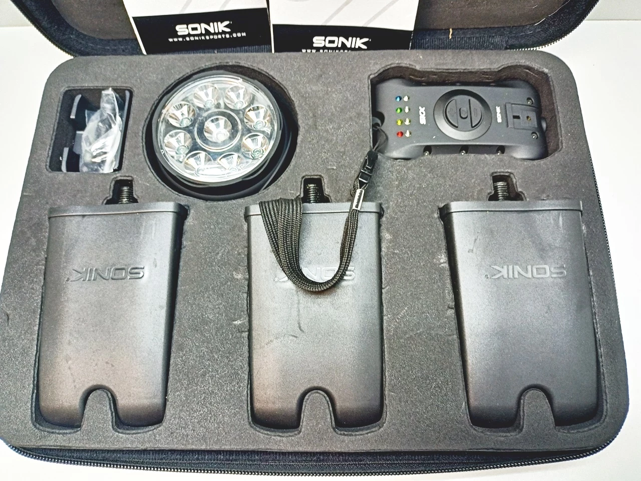 SYGNALIZATORY WĘDKARSKIE SONIK SKX 3+1 BITE ALARM | Sygnalizatory brań ...