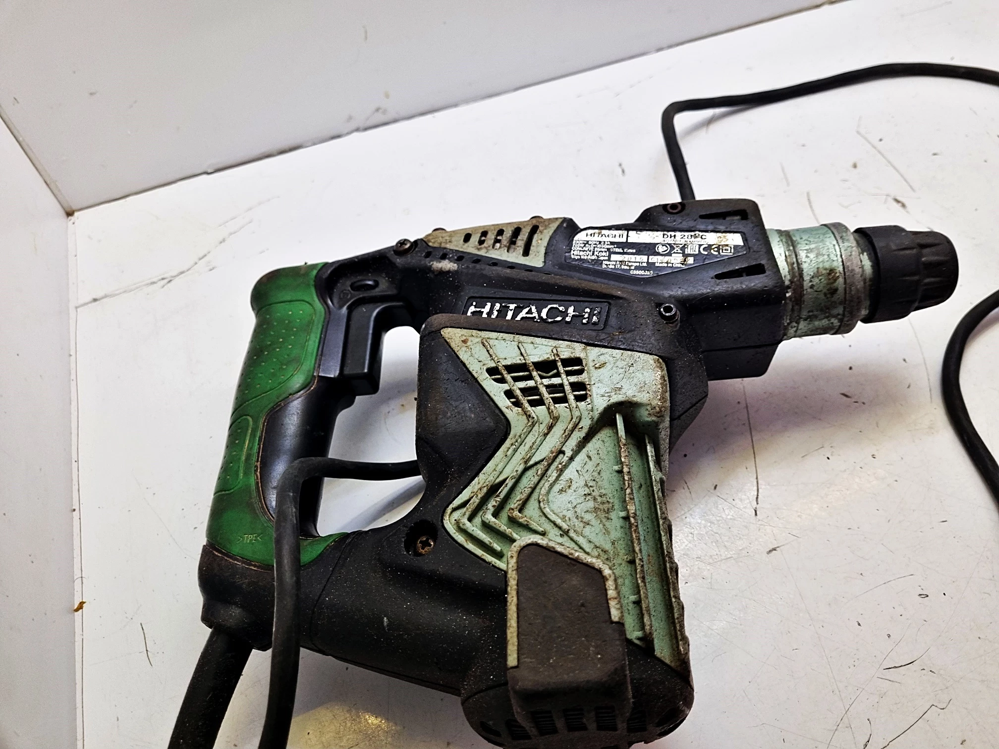 MŁOTOWIERTARKA HITACHI DH28PC 720W + WALIZKA | Młotowiertarki | Loombard.pl