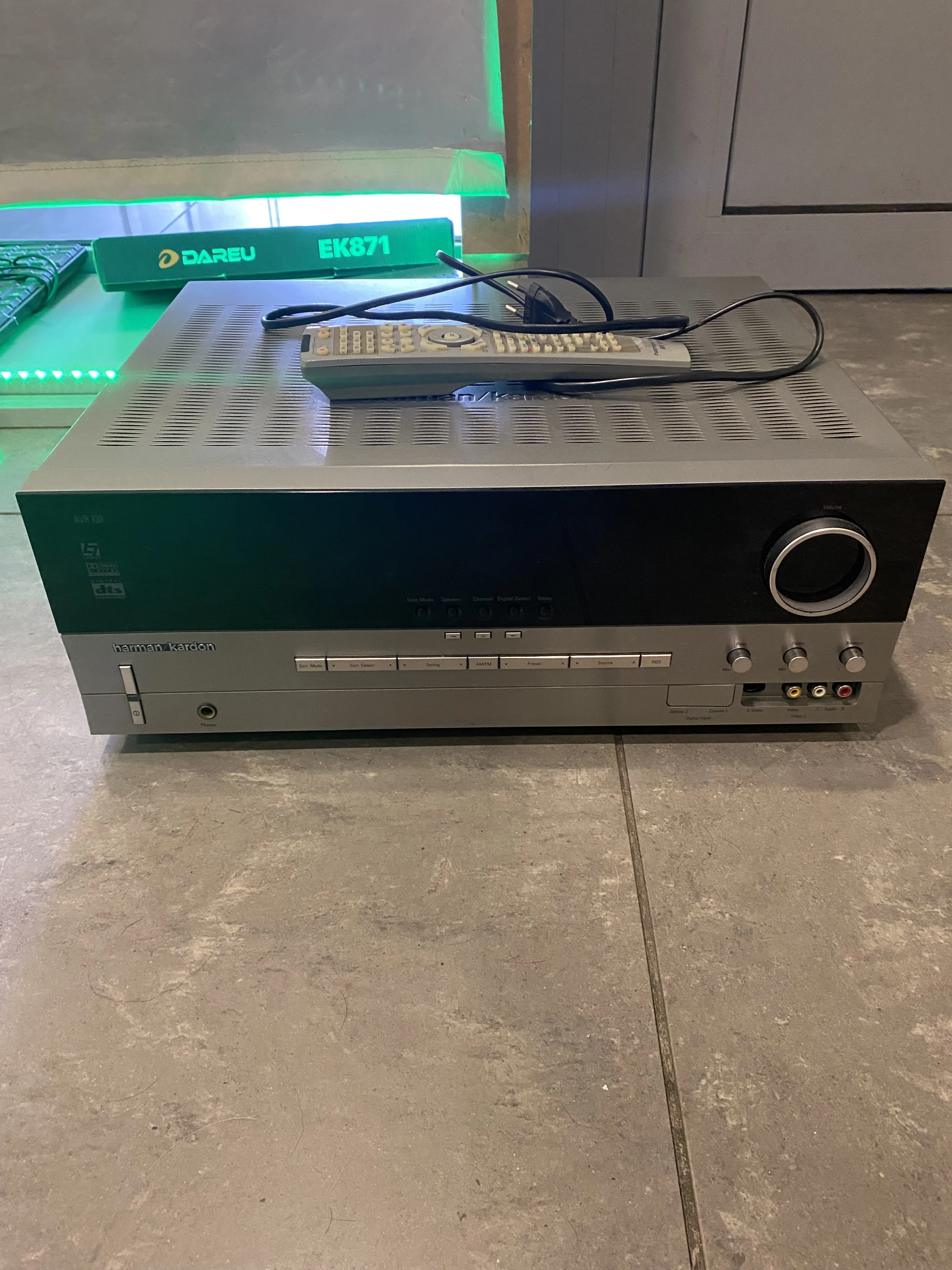 HARMAN KARDON AVR130 AMPLITUNER PLUS PILOT | Amplitunery | Loombard.pl