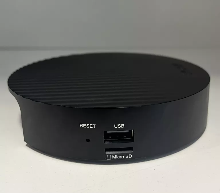 DEKODER PLAY BOX TV 4K HDR KOMPLET // ANDROID TV | Urządzenia | Loombard.pl