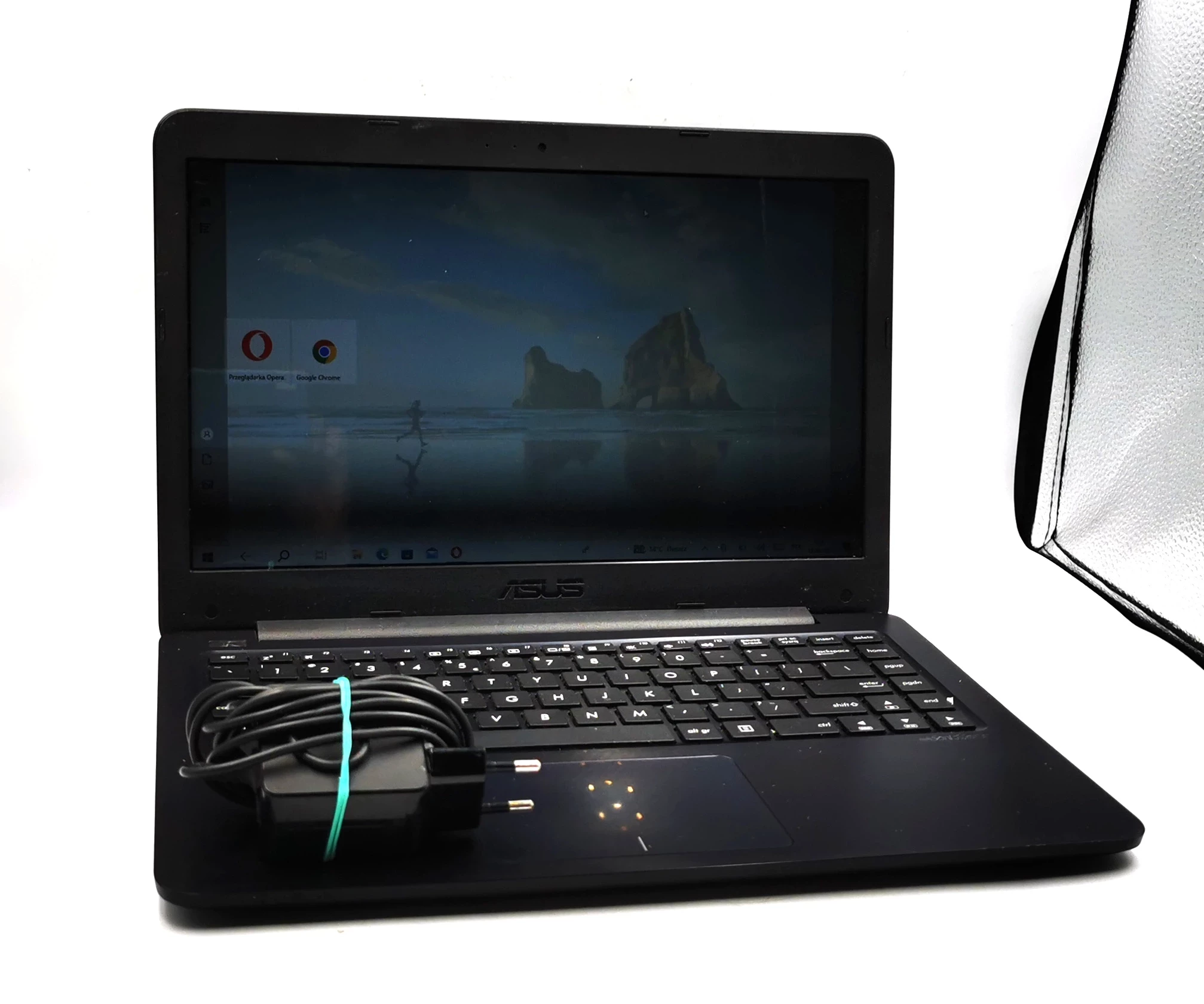 LAPTOP ASUS E402Y WIN.10/4GB /250GB | Laptopy | Loombard.pl