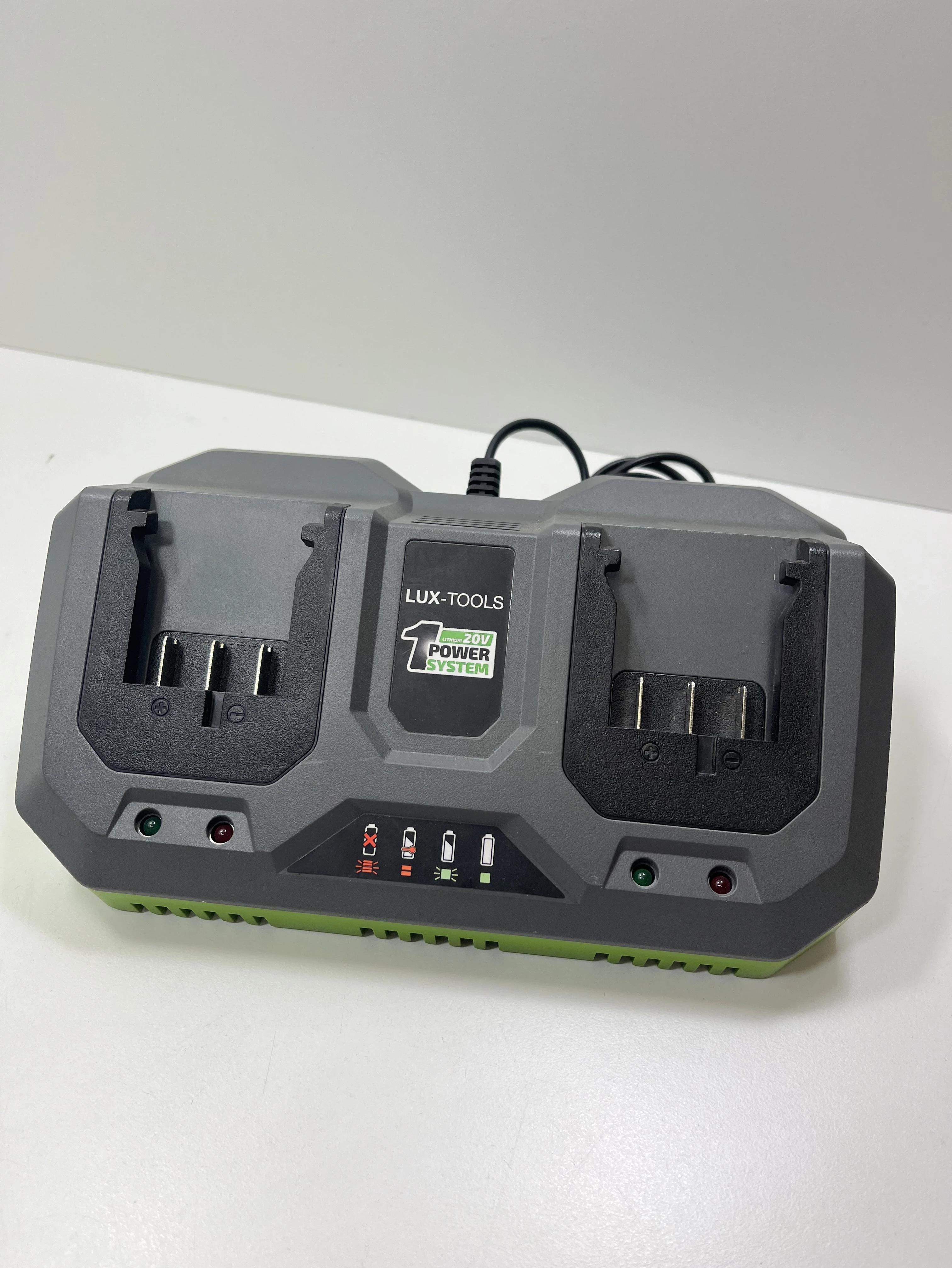 ŁADOWARKA DO AKUMULATORÓW LUX TOOLS 20V POWER SYSTEM | Akumulatory do ...