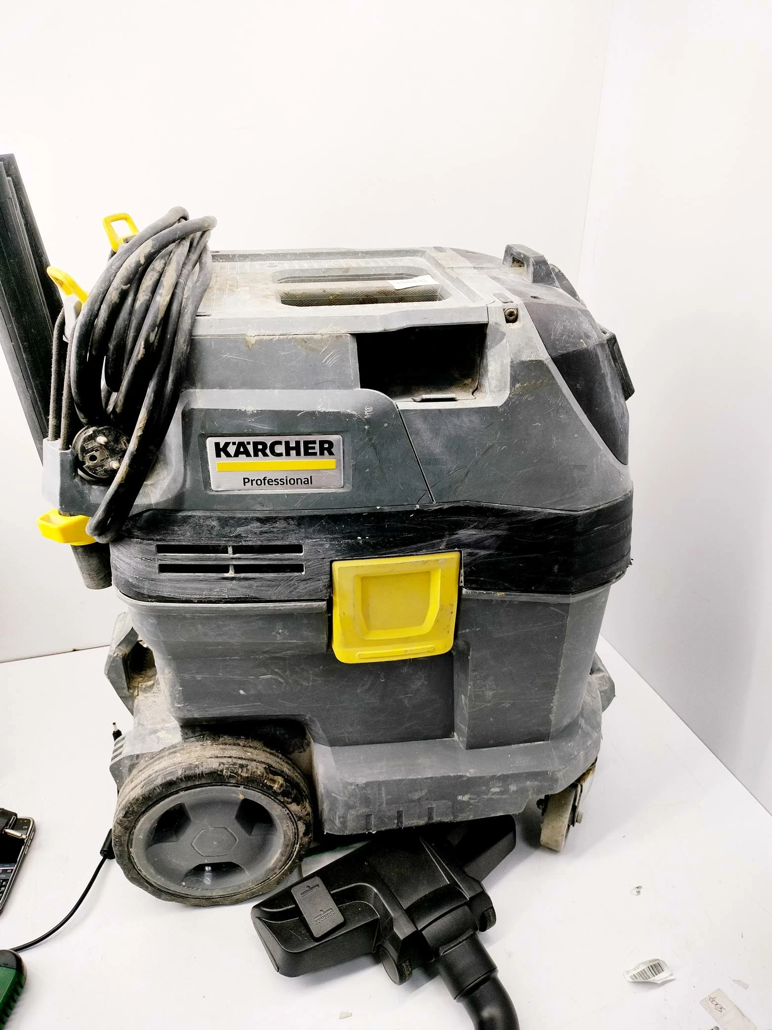 KARCHER PROFESSIONAL NT30/1 | Odkurzacze przemysłowe | Loombard.pl