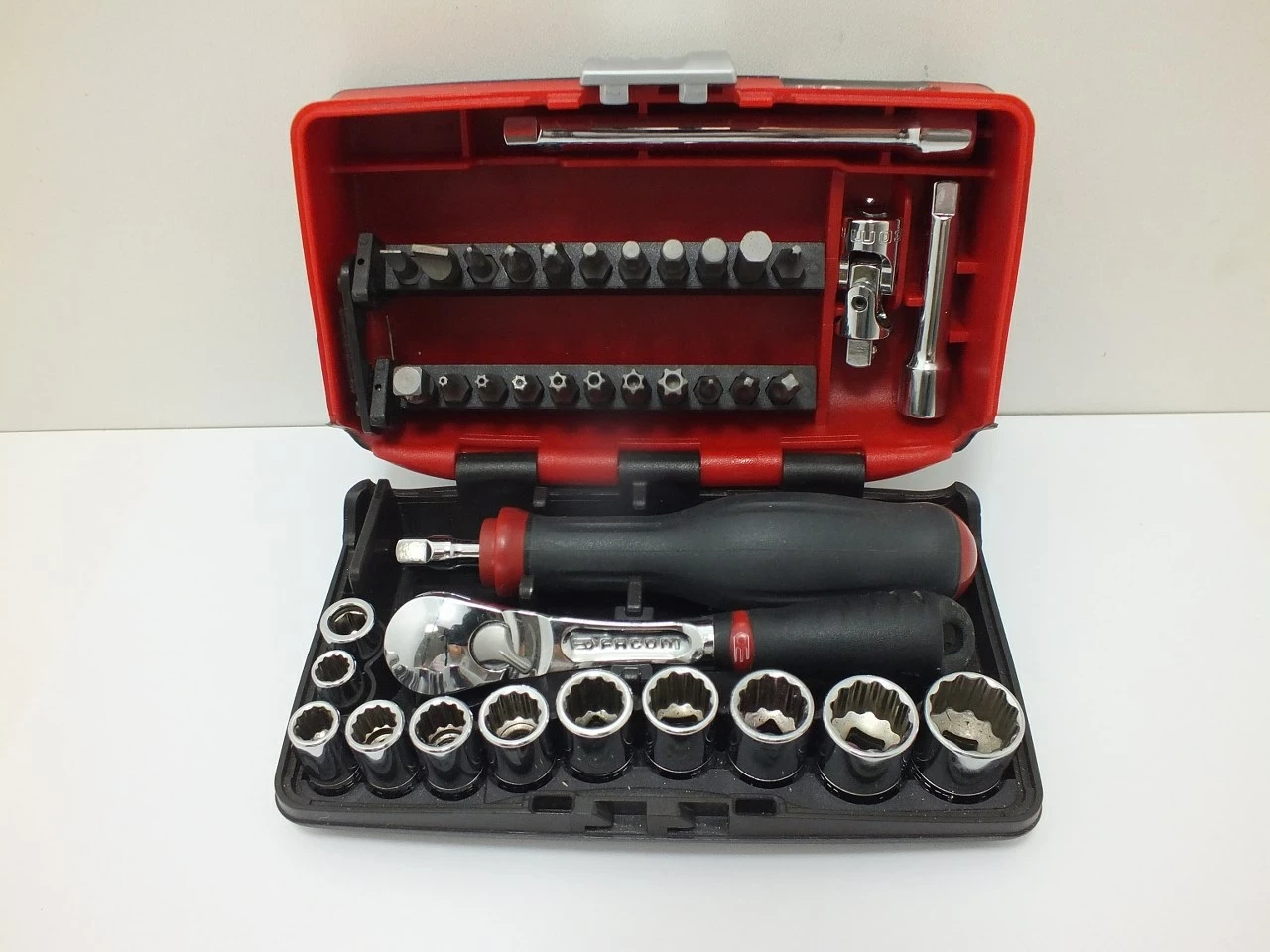 ZESTAW KLUCZY NASADOWYCH FACOM NANO 1/4 38 EL. | Zestawy narzędzi ...