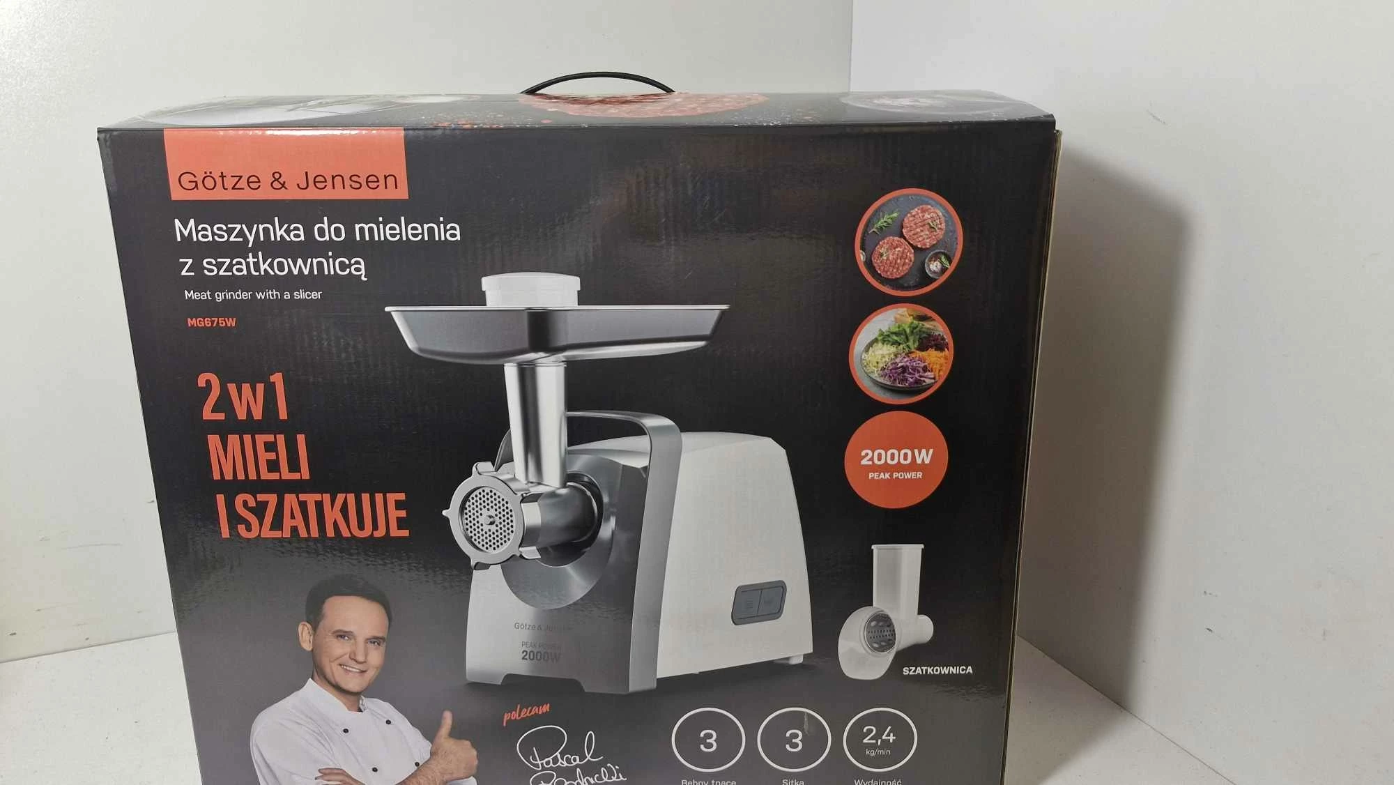 MASZYNKA DO MIĘSA Z SZATKOWNICĄ GÖTZE & JENSEN MG675W | Maszynki do mielenia mięsa | Loombard.pl