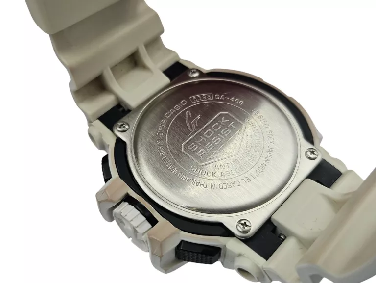 ZEGAREK CASIO G-SHOCK GA-400 WR200M BIAŁY | Męskie | Loombard.pl