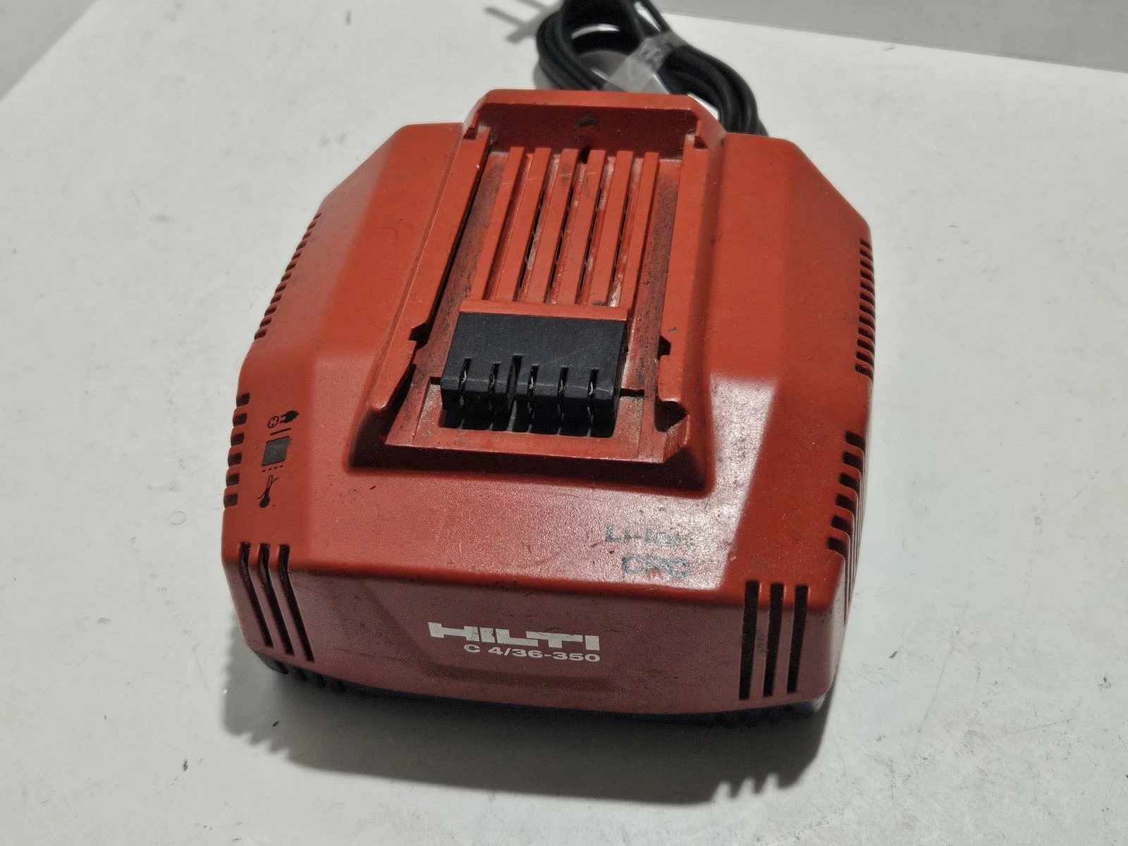 ŁADOWARKA HILTI C4/36-350 | Ładowarki | Loombard.pl