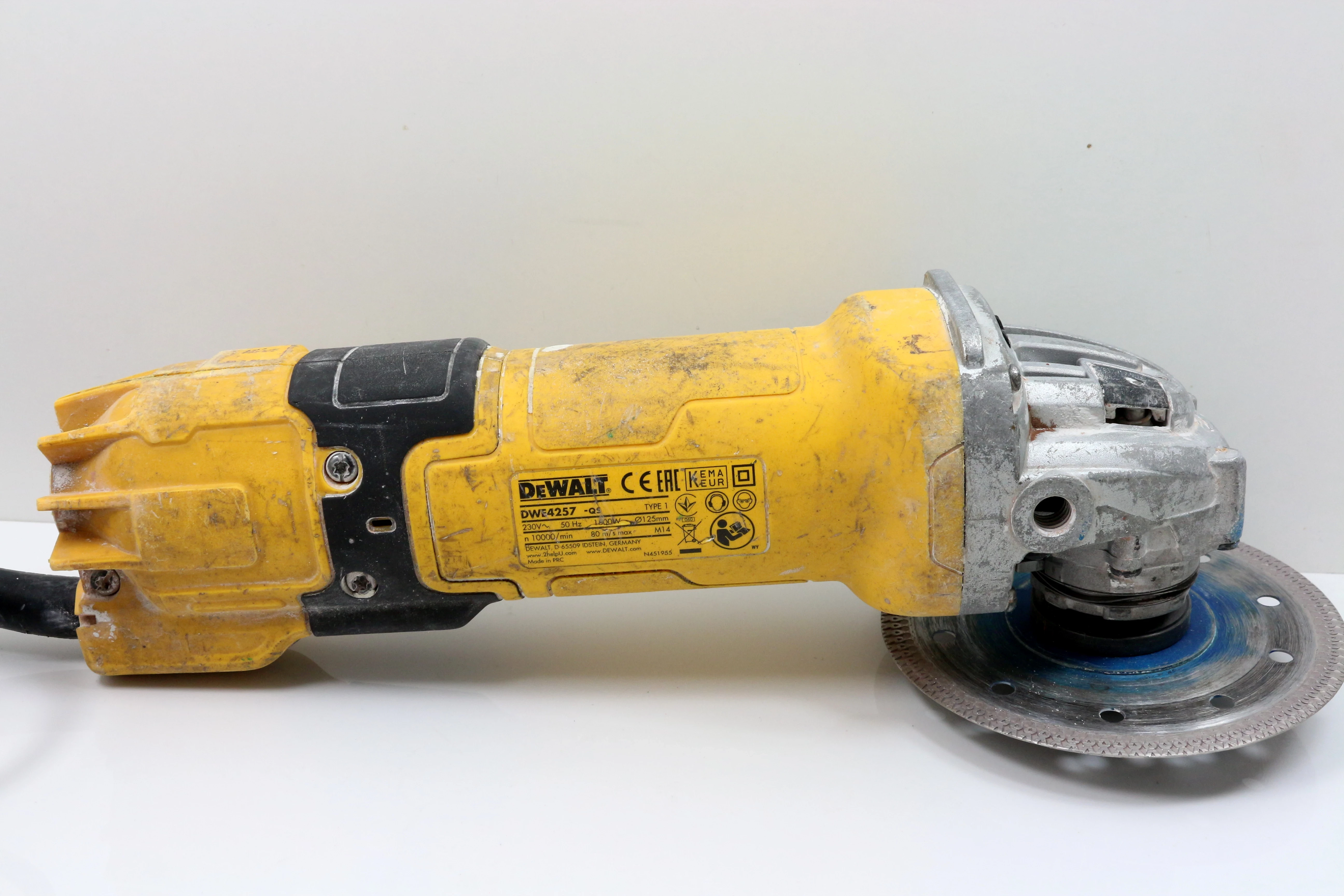 SZLIFIERKA KĄTOWA DEWALT DWE4257 125MM 1500W | Szlifierki | Loombard.pl