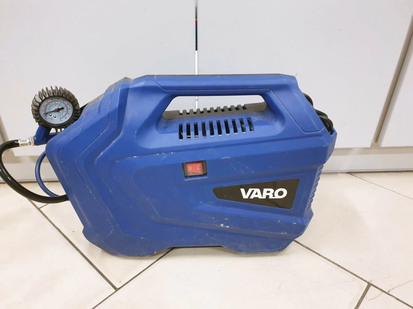 KOMPRESOR BEZOLEJOWY VARO KOMPRESOR 10 L 8 BAR | Kompresory | Loombard.pl