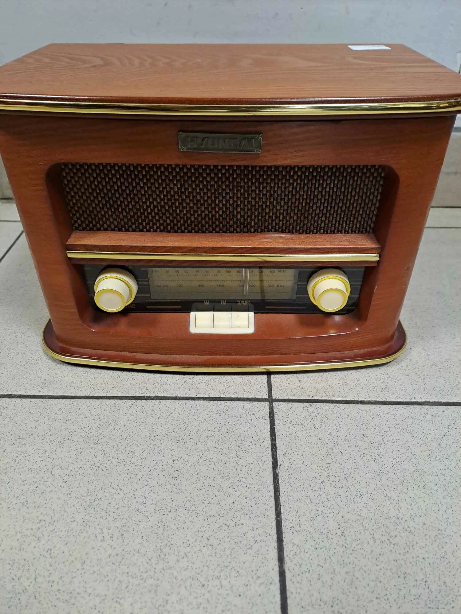 RADIOODTWARZACZ RETRO HYUNDAI RC606 | Radioodtwarzacze | Loombard.pl