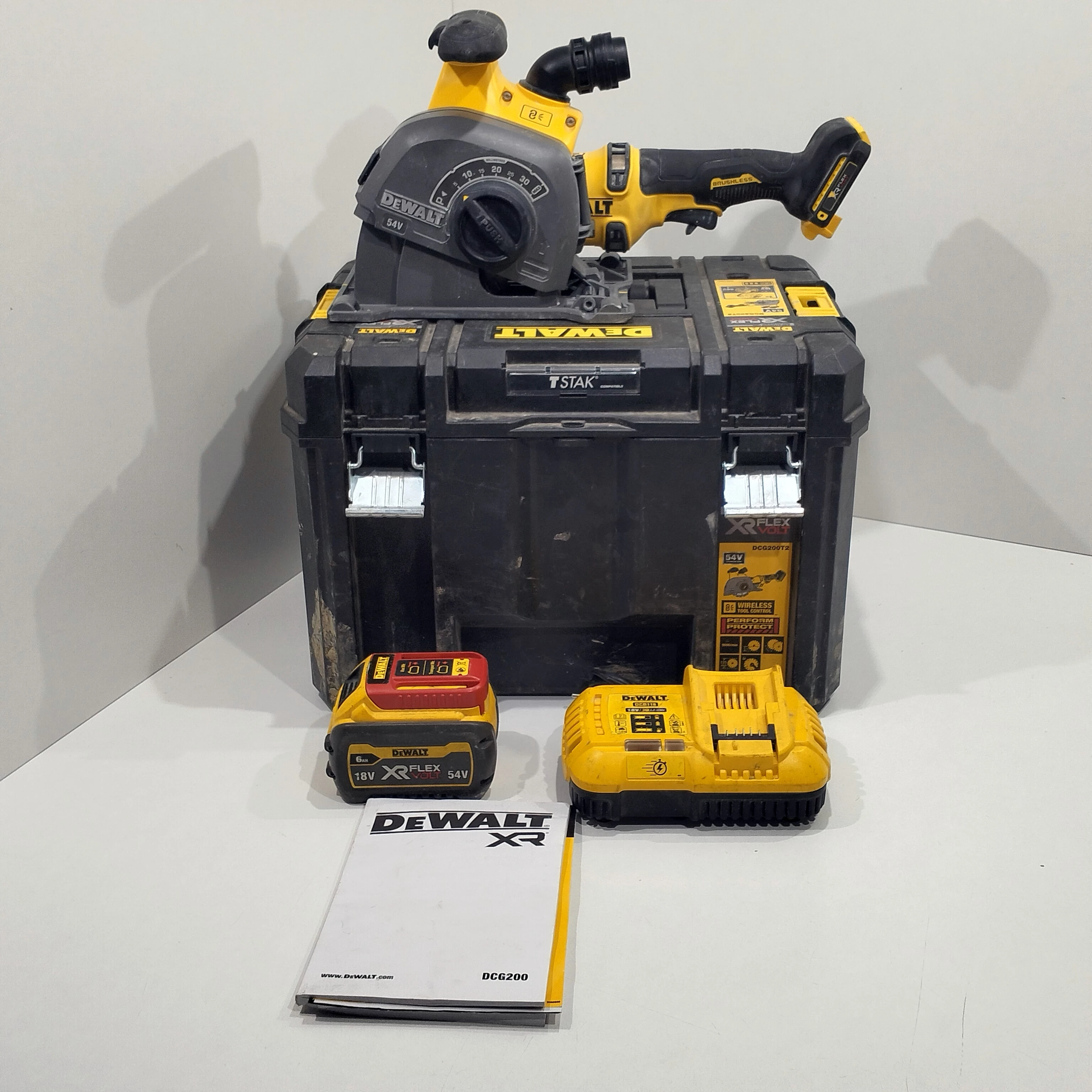 BRUZDOWNICA AKUMULATOROWA 54V FLEXVOLT DEWALT DCG200 | Bruzdownice ...