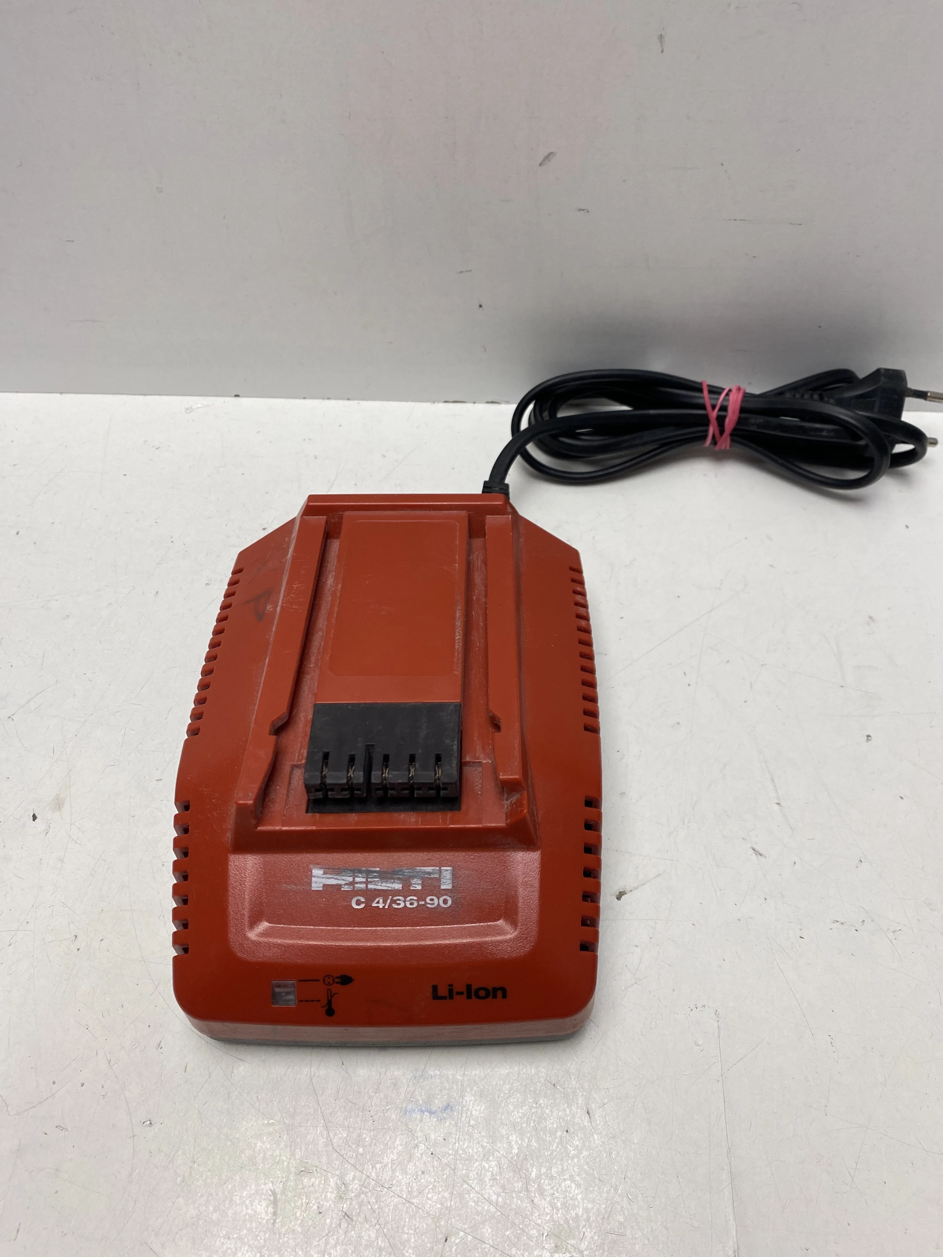 ŁADOWARKA HILTI C 4/36 - 90 | Ładowarki | Loombard.pl