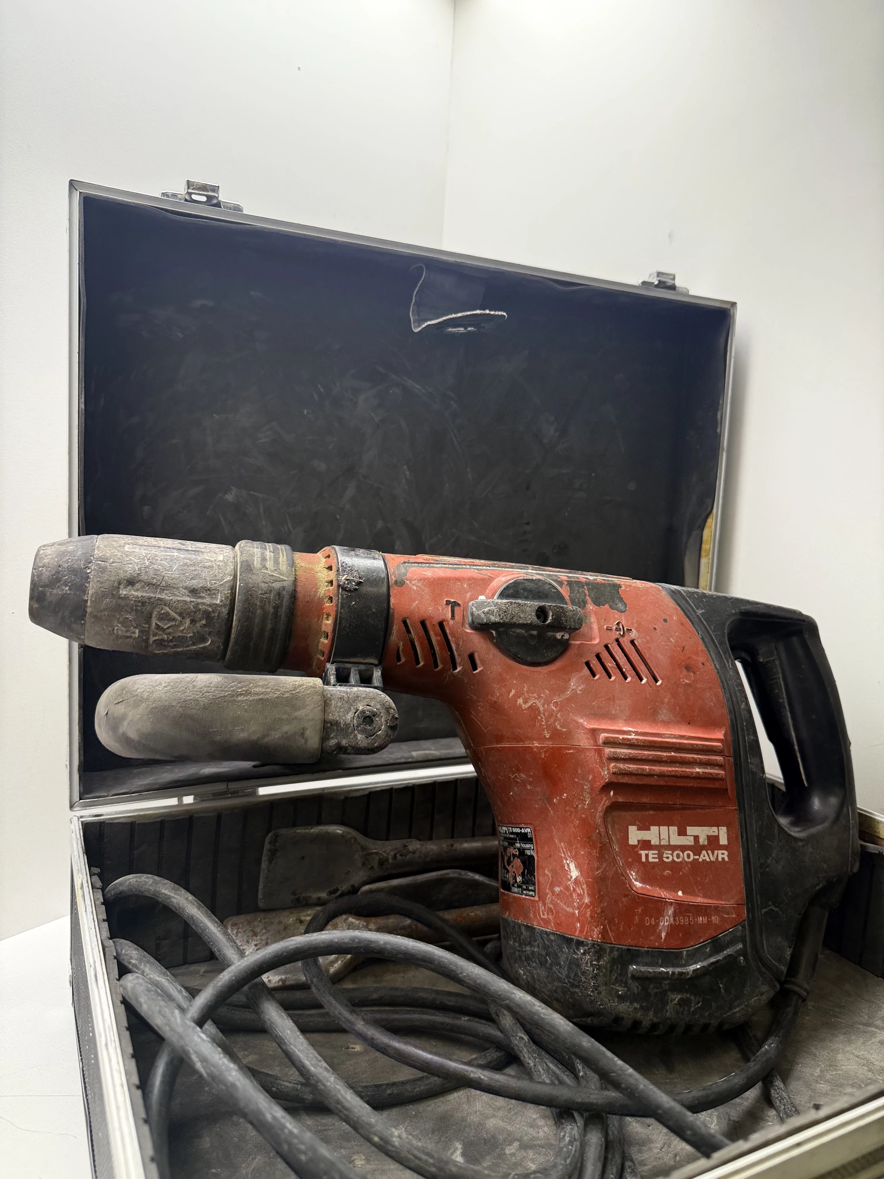 HILTI TE 500 AVR WALIZKA | Młoty wyburzeniowe | Loombard.pl