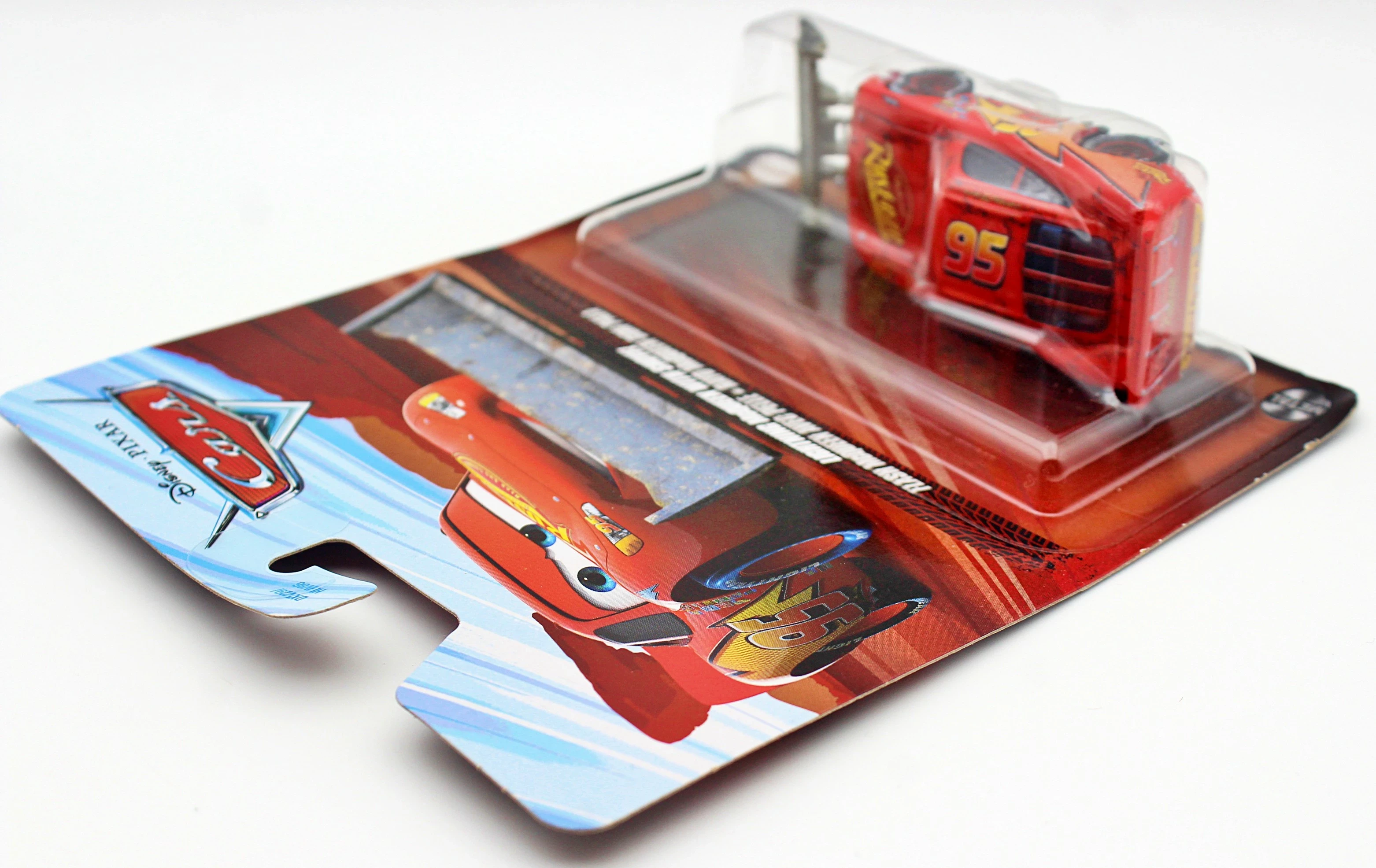 AUTKO ZABAWKA DISNEY PIXAR CARS LIGHTNING MCQUEEN WHIT SHOVEL | Loombard.pl