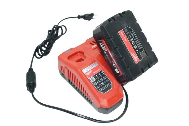 ZESTAW MILWAUKEE ŁADOWARKA M12-18 FC + AKUMULATOR M18 HB8 | Akumulatory ...