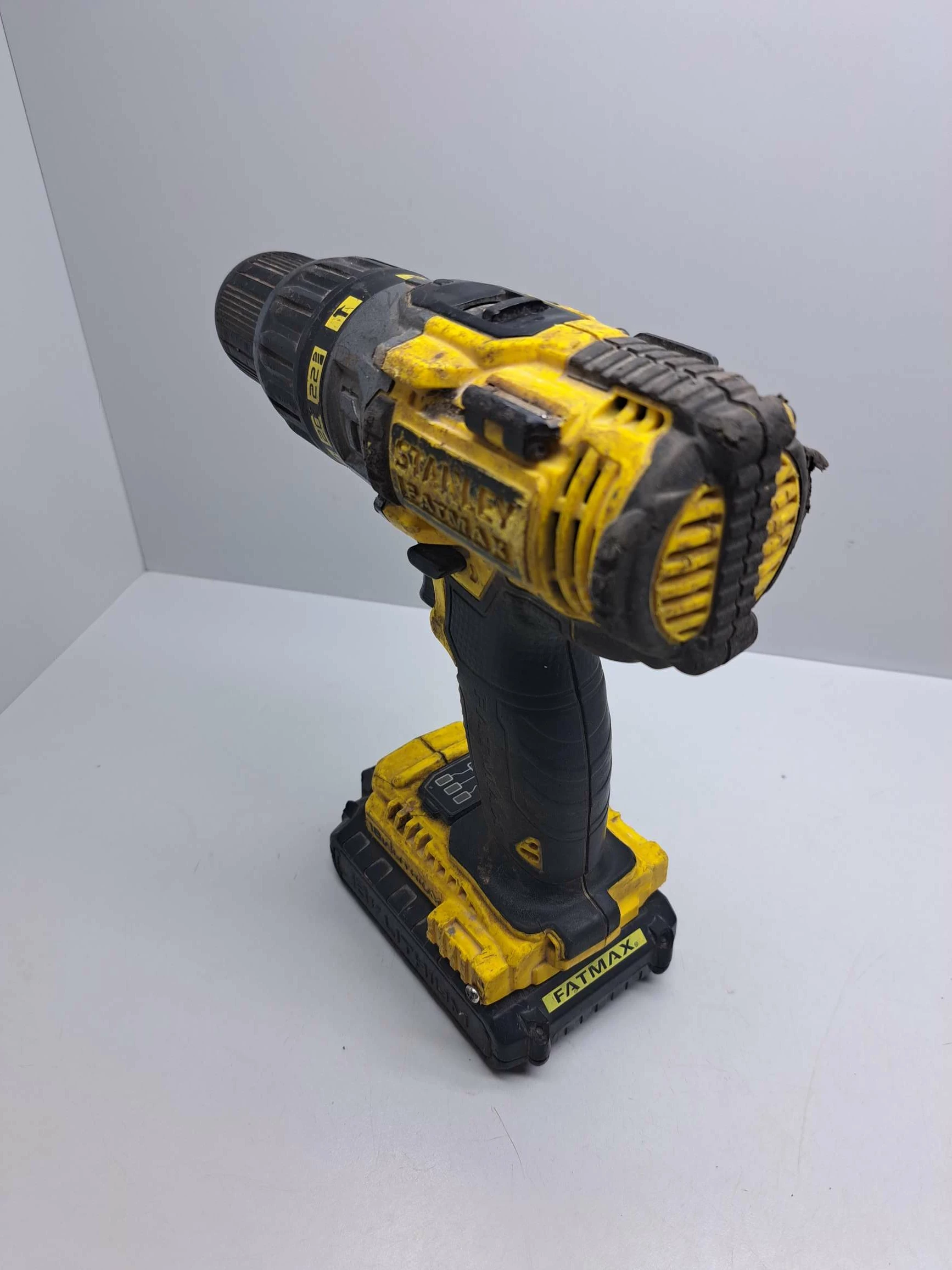 WKRETARKA STANLEY FMC625 AKU I ŁADOWARKA | Wkrętarki | Loombard.pl