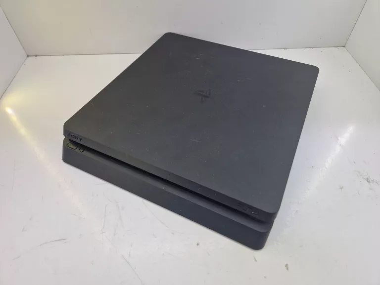 KONSOLA PS4 CUH-2216A PAD OKABLOWANIE GRA FIFA 18 | Konsole | Loombard.pl