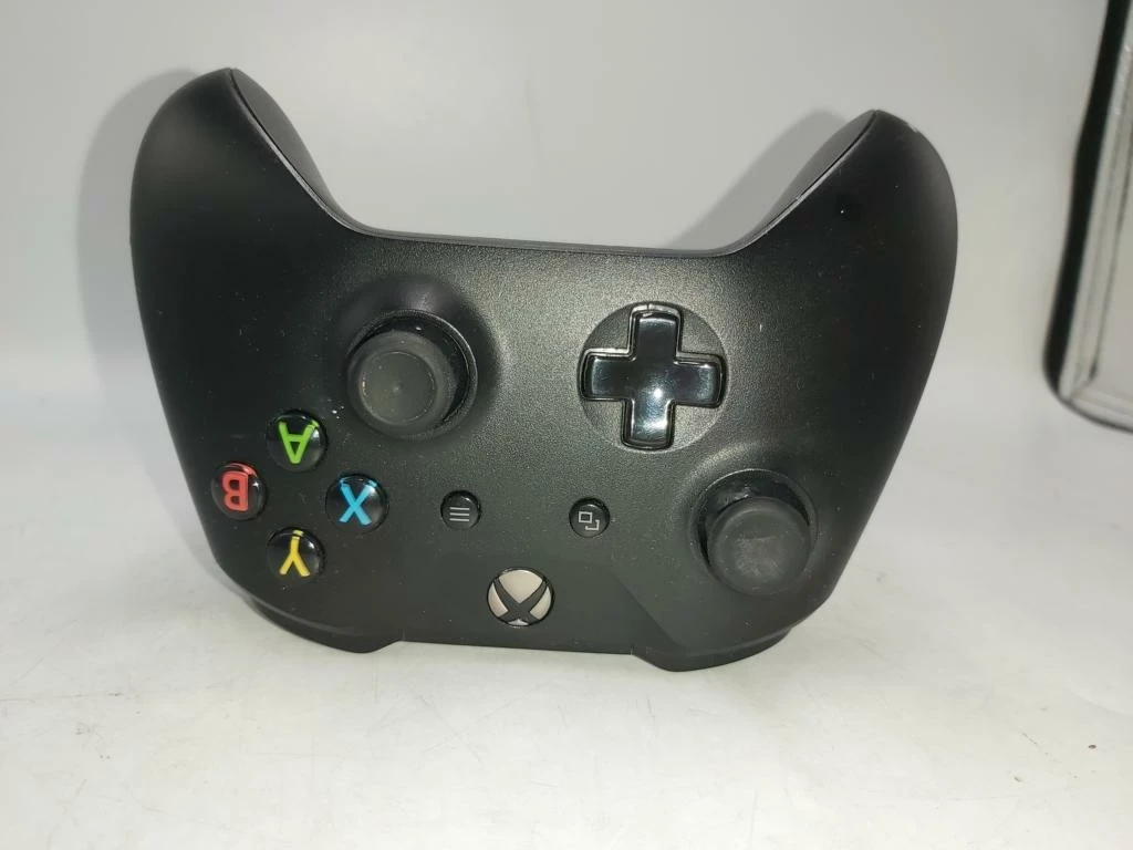 PAD BEZPRZEWODOWY DO XBOX ONE CZARNY | Pady | Loombard.pl