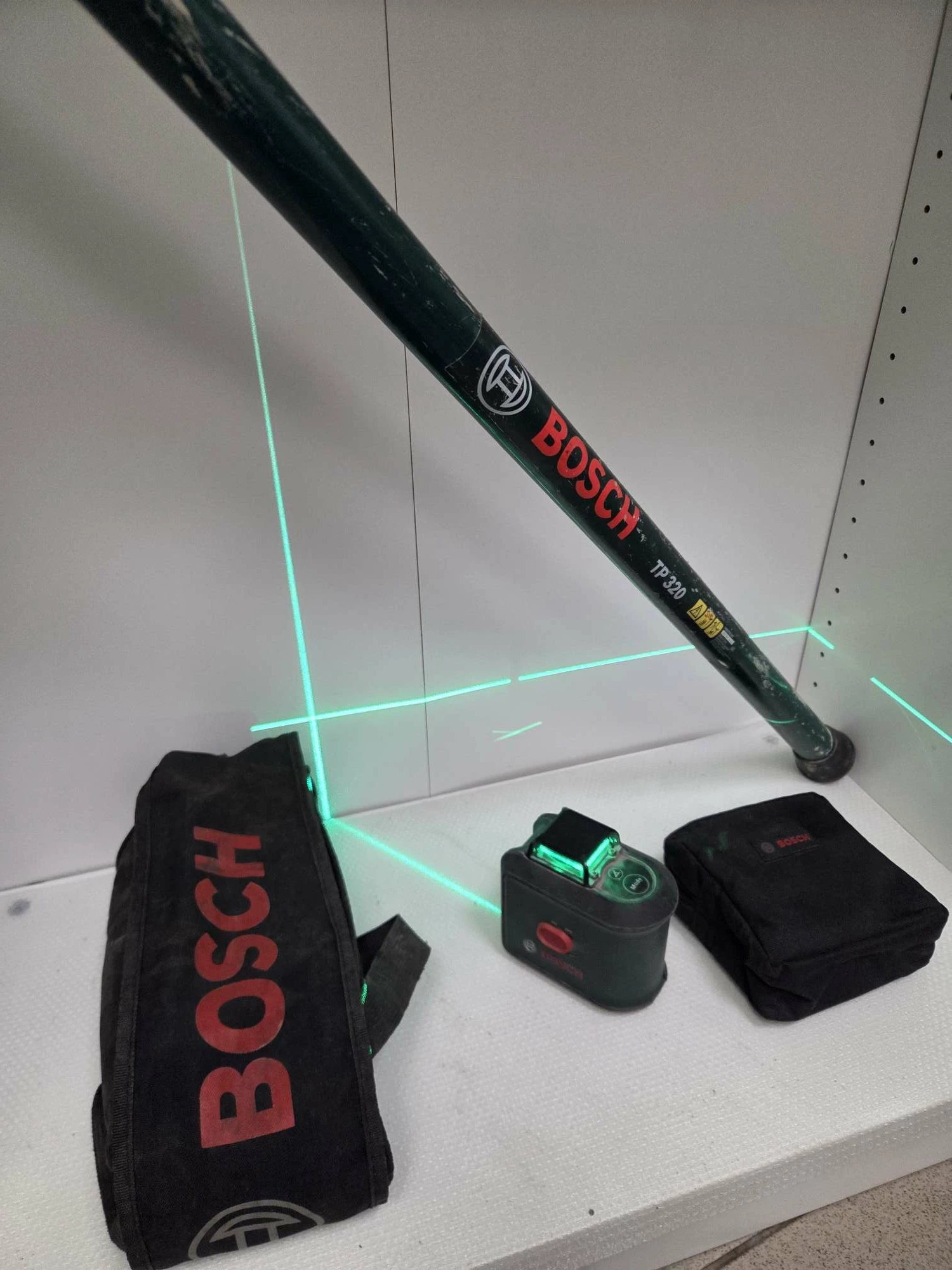 LASER KRZYŻOWY BOSCH UNIVERSAL LEVEL 360 3 603 F63 E00 | Lasery ...