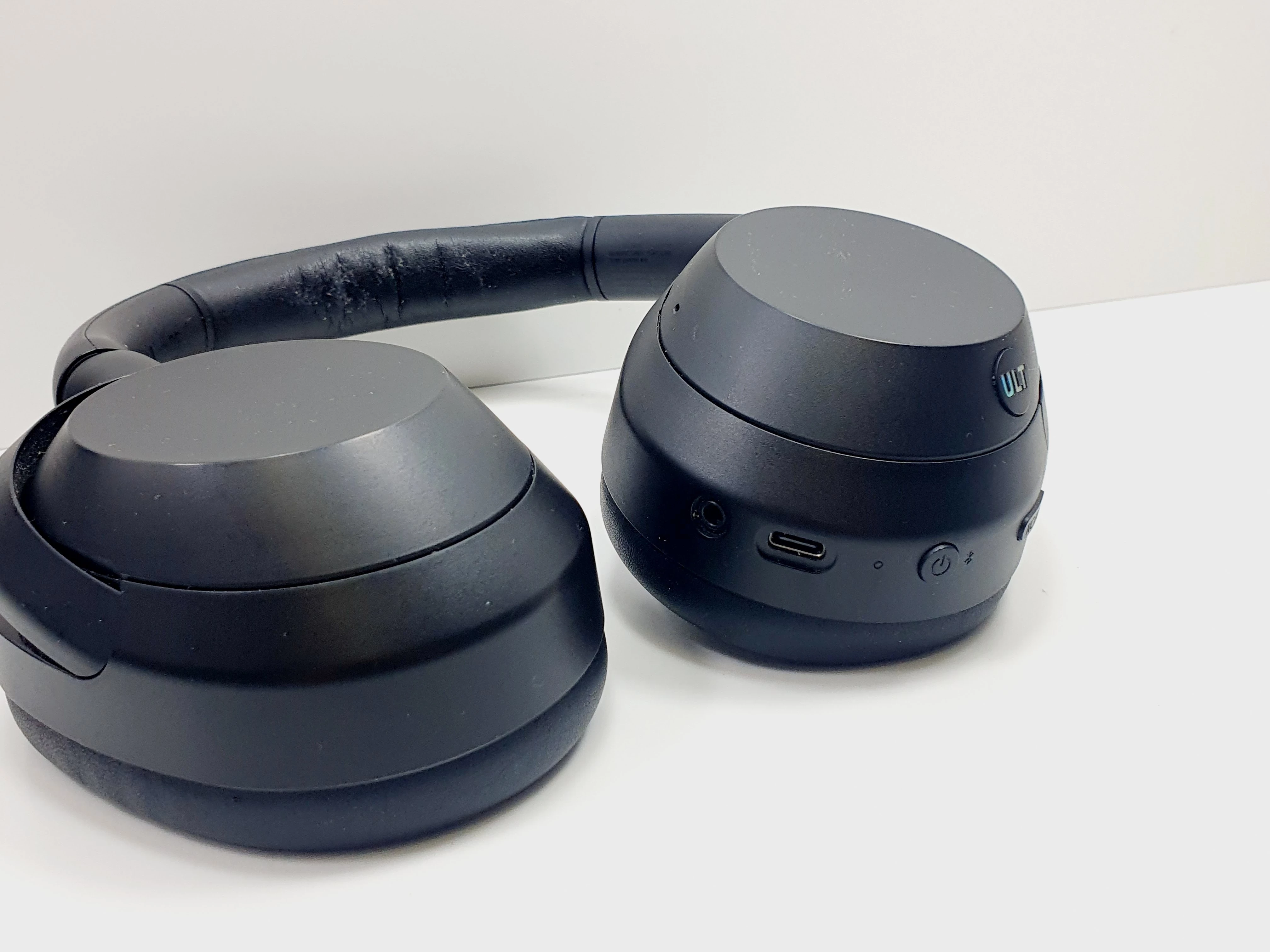 SŁUCHAWKI BEZPRZEWODOWE NAUSZNE SONY ULT WEAR BLUETOOTH CZARNY WH ...