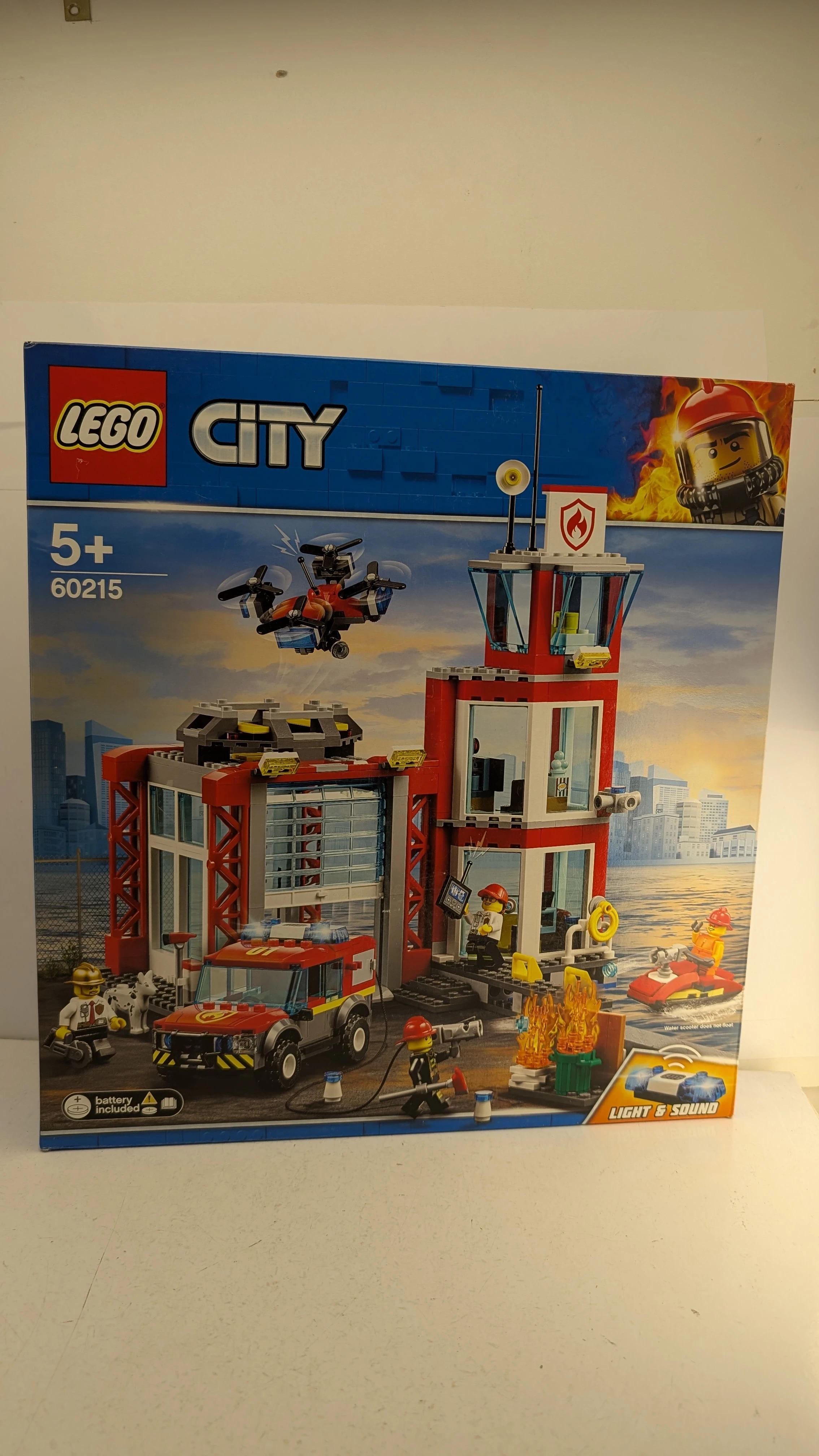 ZESTAW LEGO CITY 60215 REMIZA STRAŻACKA | City | Loombard.pl